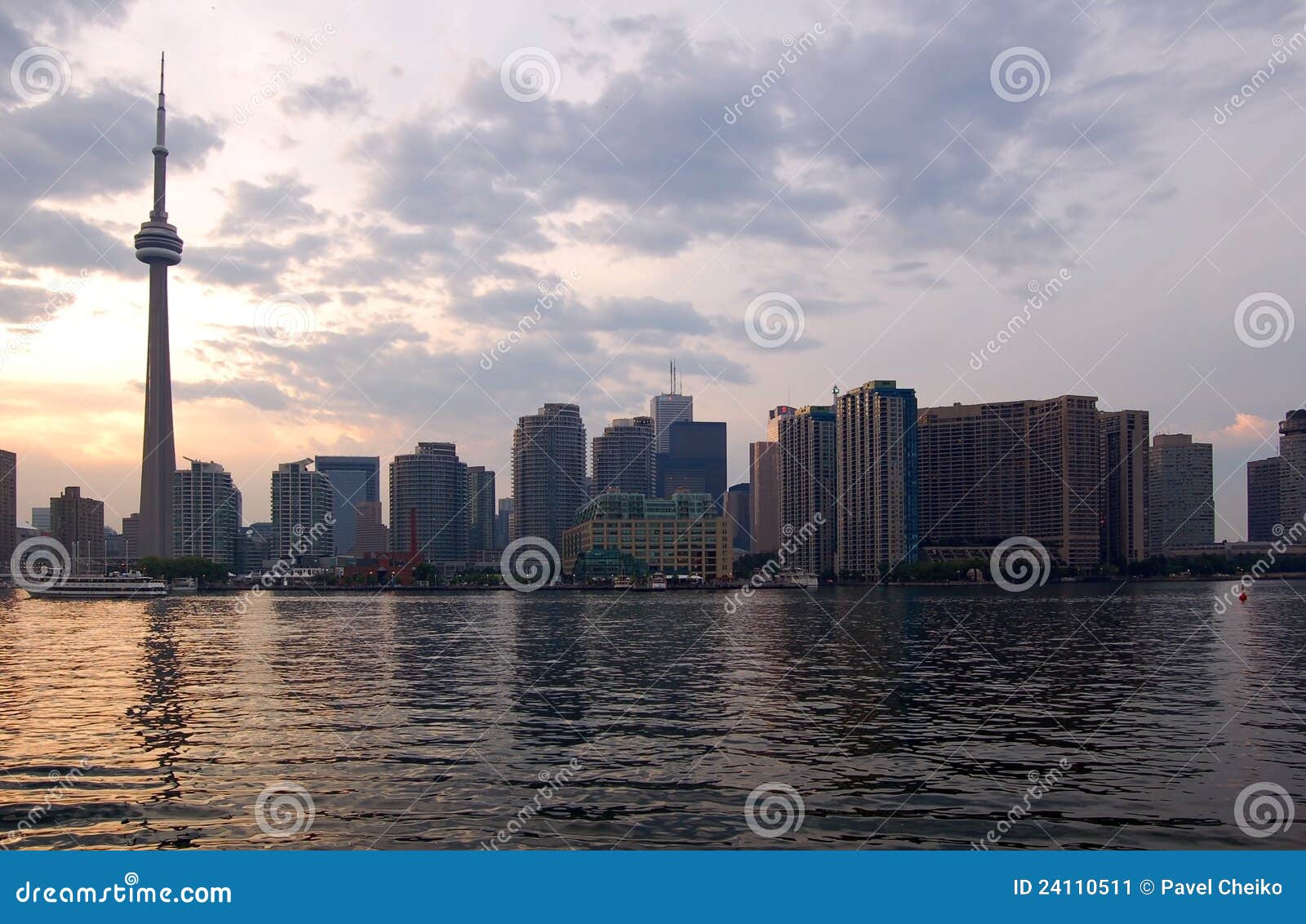 Toronto skyline stock image. Image of summer, gray, waves - 24110511
