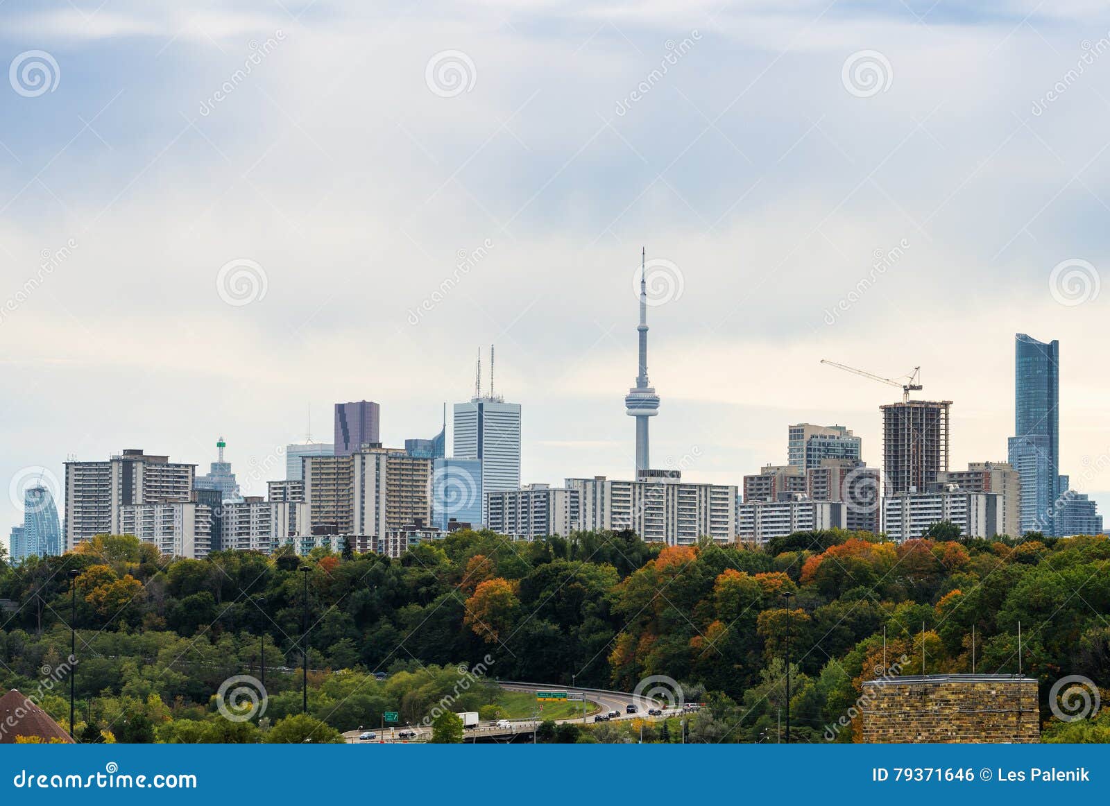 Toronto skyline in fall editorial photo. Image of autumn - 79371646