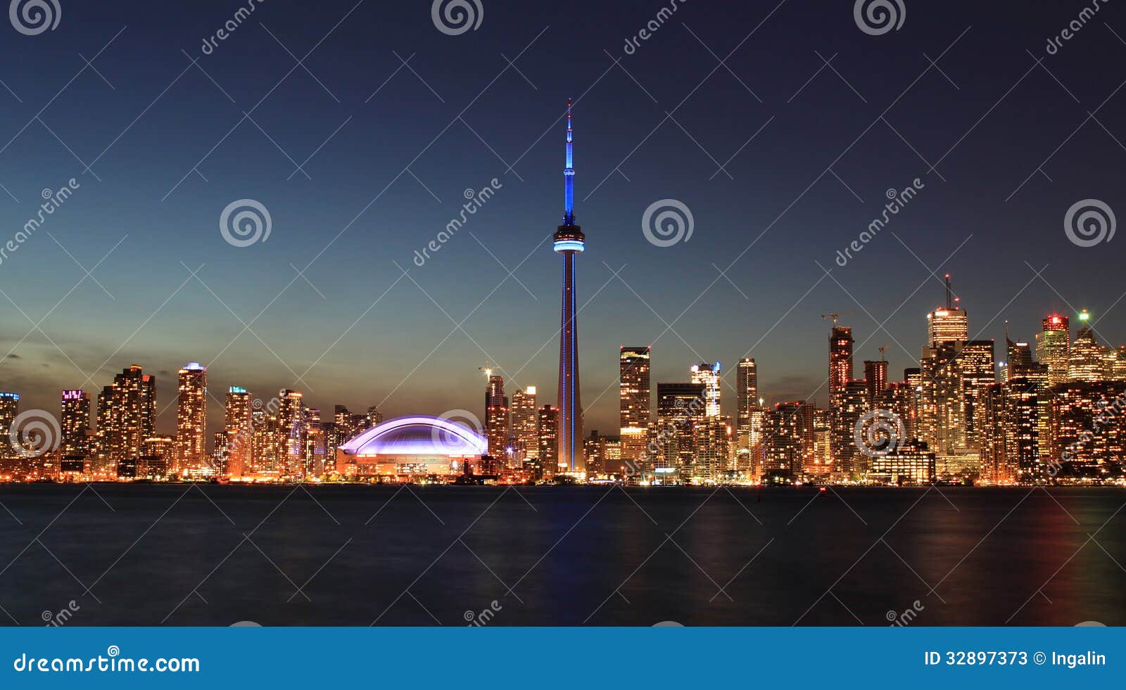 Toronto Skyline at night stock image. Image of city, america - 32897373