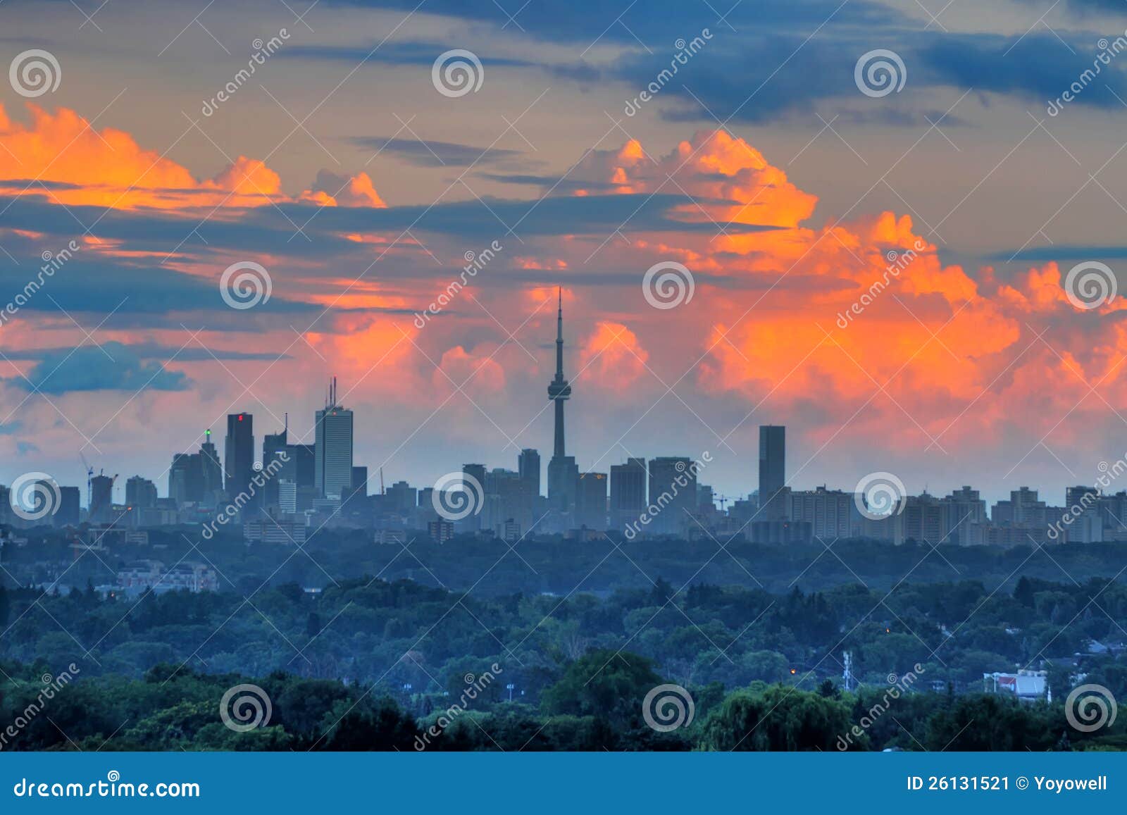 Toronto skyline at sunset stock image. Image of dawn - 26131521