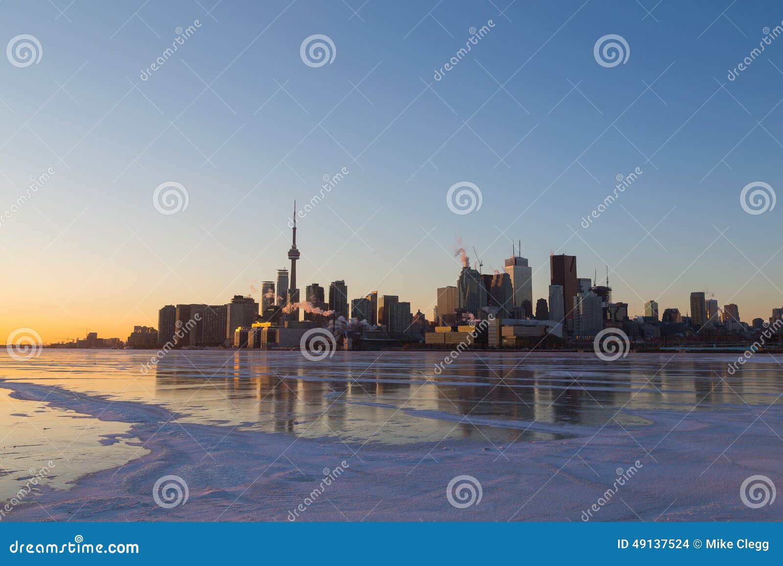 Toronto Skyline at Sunset in the Winter Stock Photo - Image of lake ...