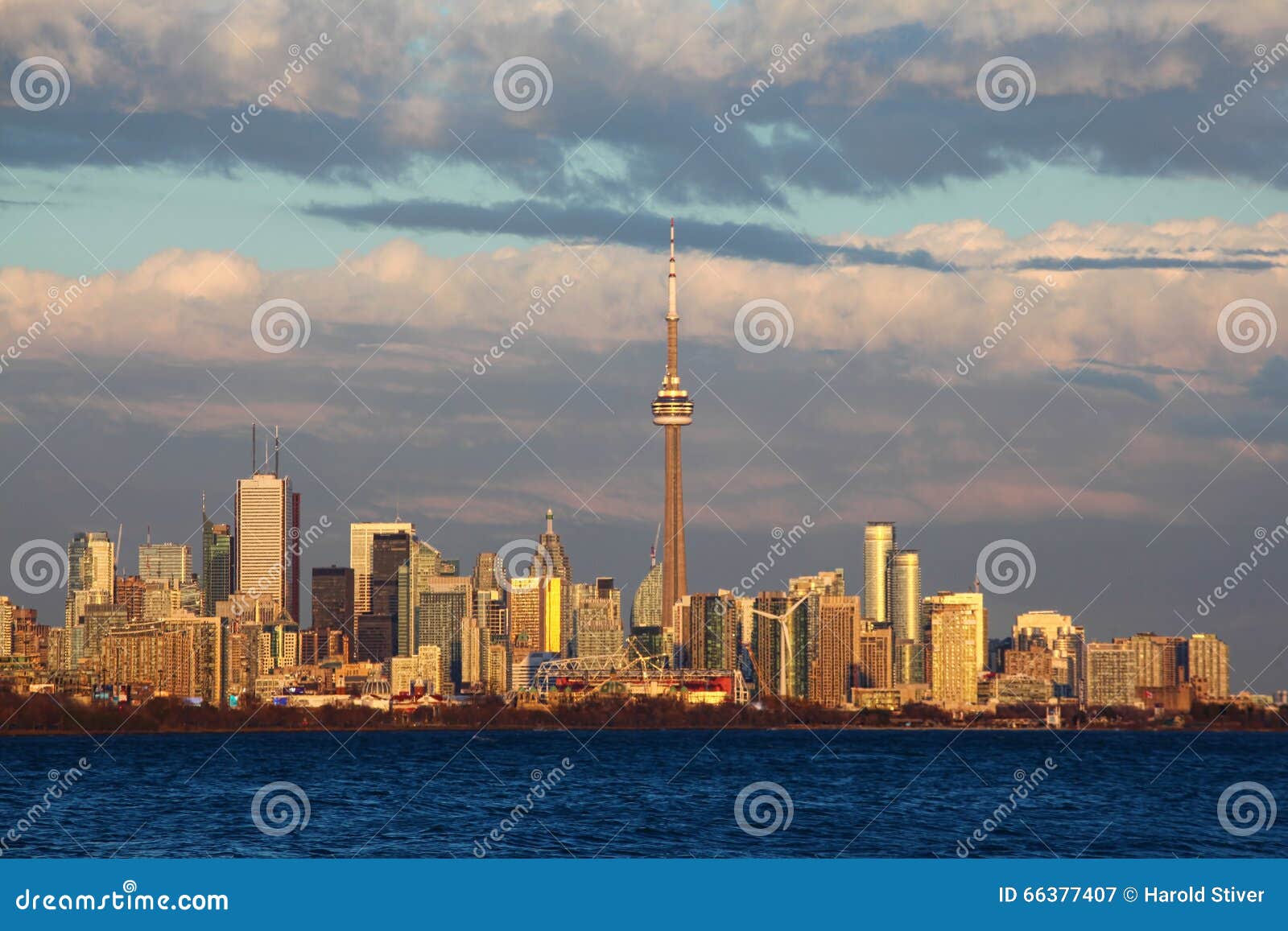 The Toronto Skyline at Twilight Stock Image - Image of horizontal ...