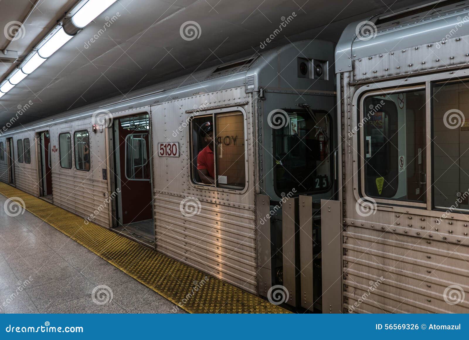 Toronto Subway Stop editorial photo. Image of black, commuter - 56569326