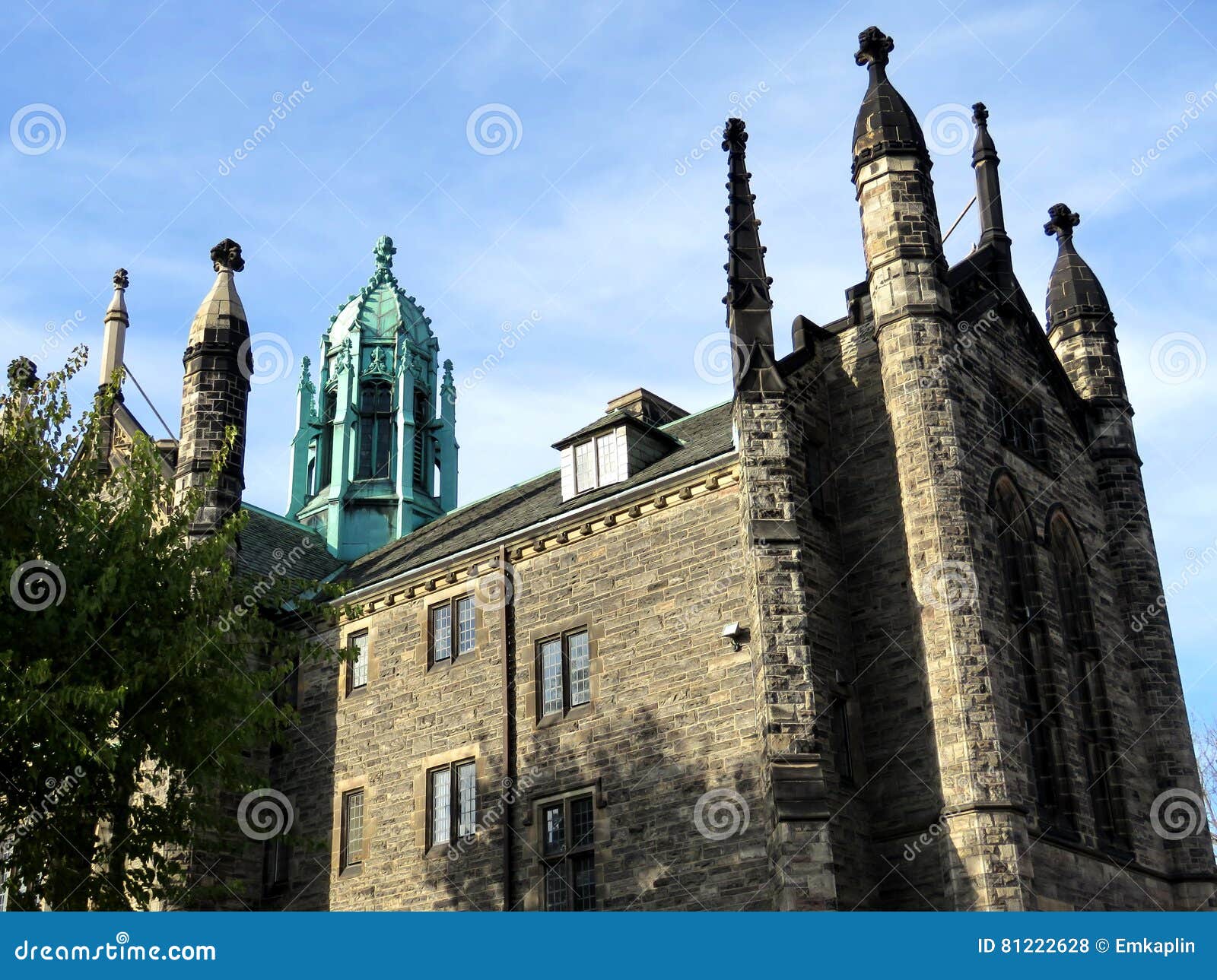 Toronto University Building of Trinity College 2016 Stock Photo - Image ...
