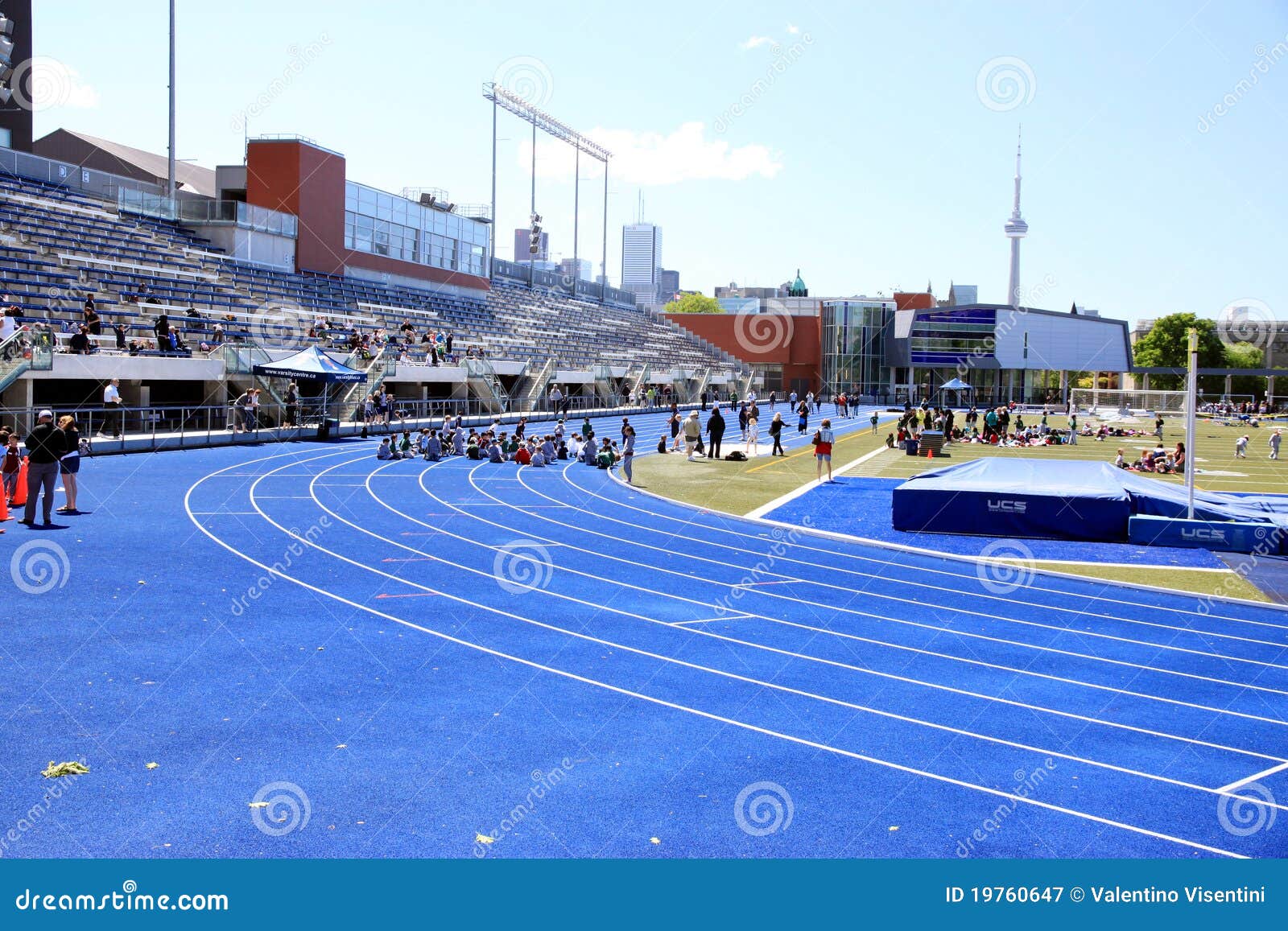 Toronto Varsity Centre editorial photography. Image of athletes - 19760647
