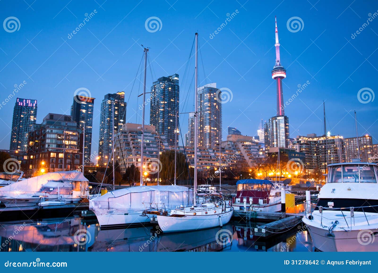 Toronto Yacht Club stock photo. Image of reflection, tourist - 31278642