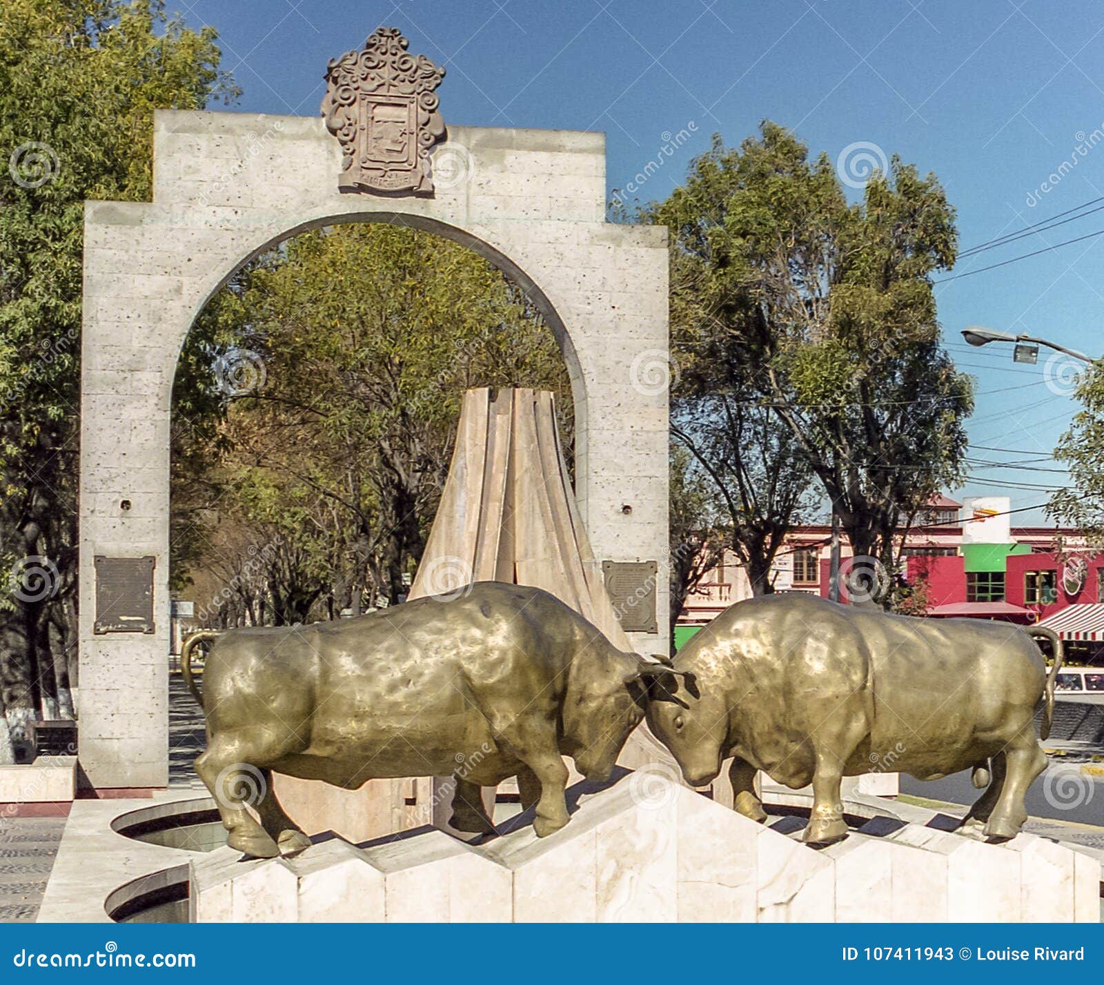 Toros Que Luchan En Arequipa En Perú Foto de archivo editorial - Imagen ...