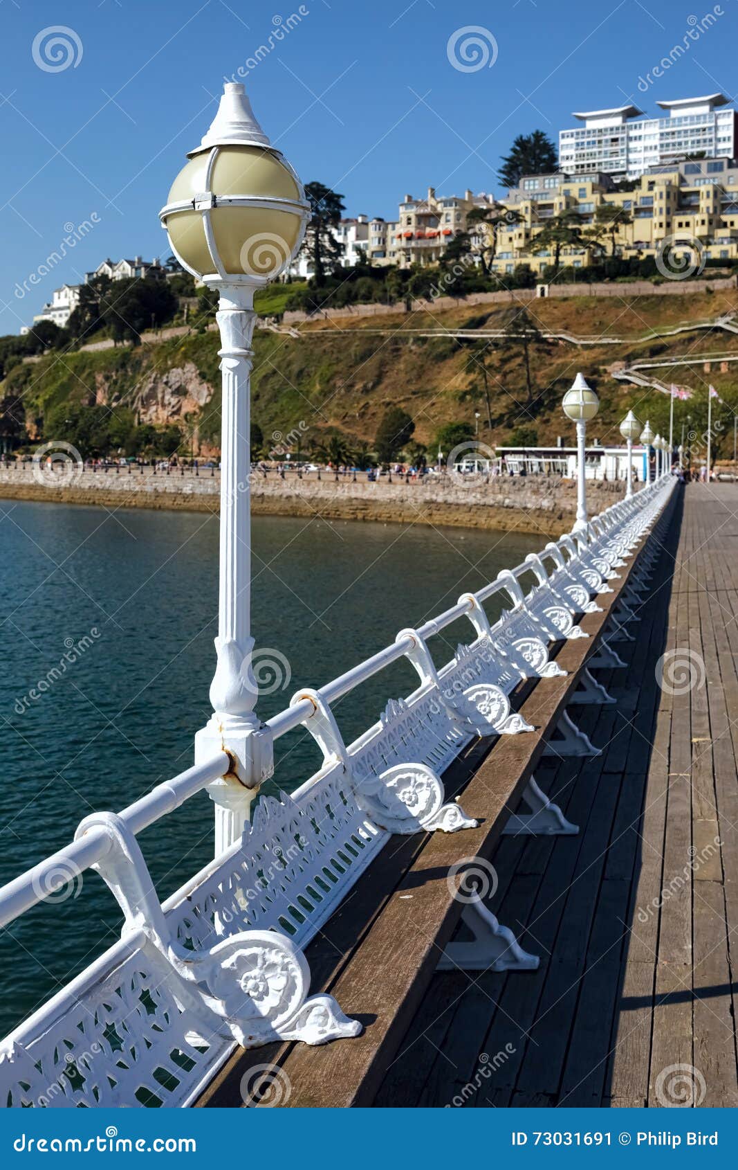 TORQUAY, DEVON/UK - JULY 28 : the Pier in Torbay Devon on July 2 ...