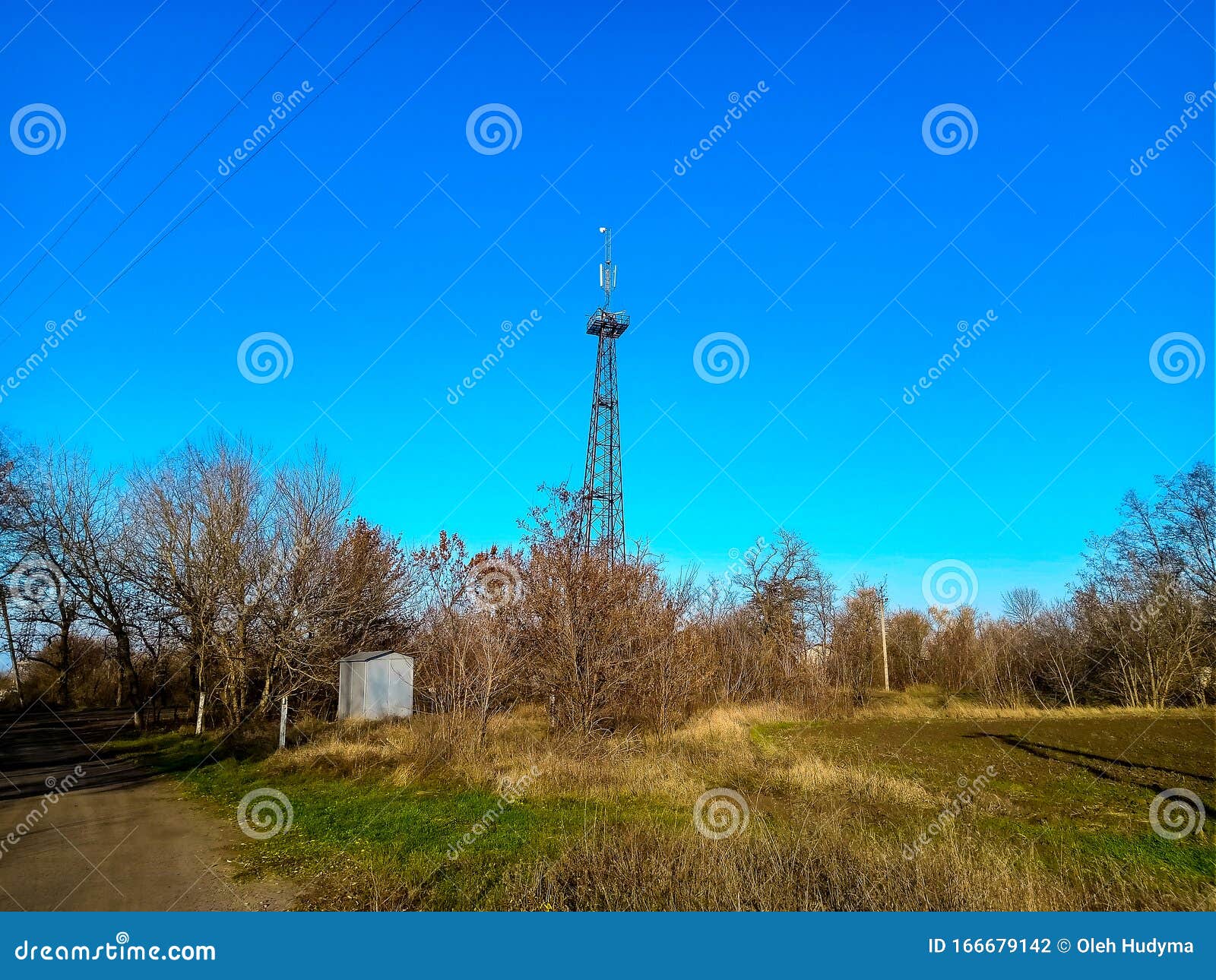 Torre Com Antenas Do Provedor De Internet Intertelecom Foto de Stock ...