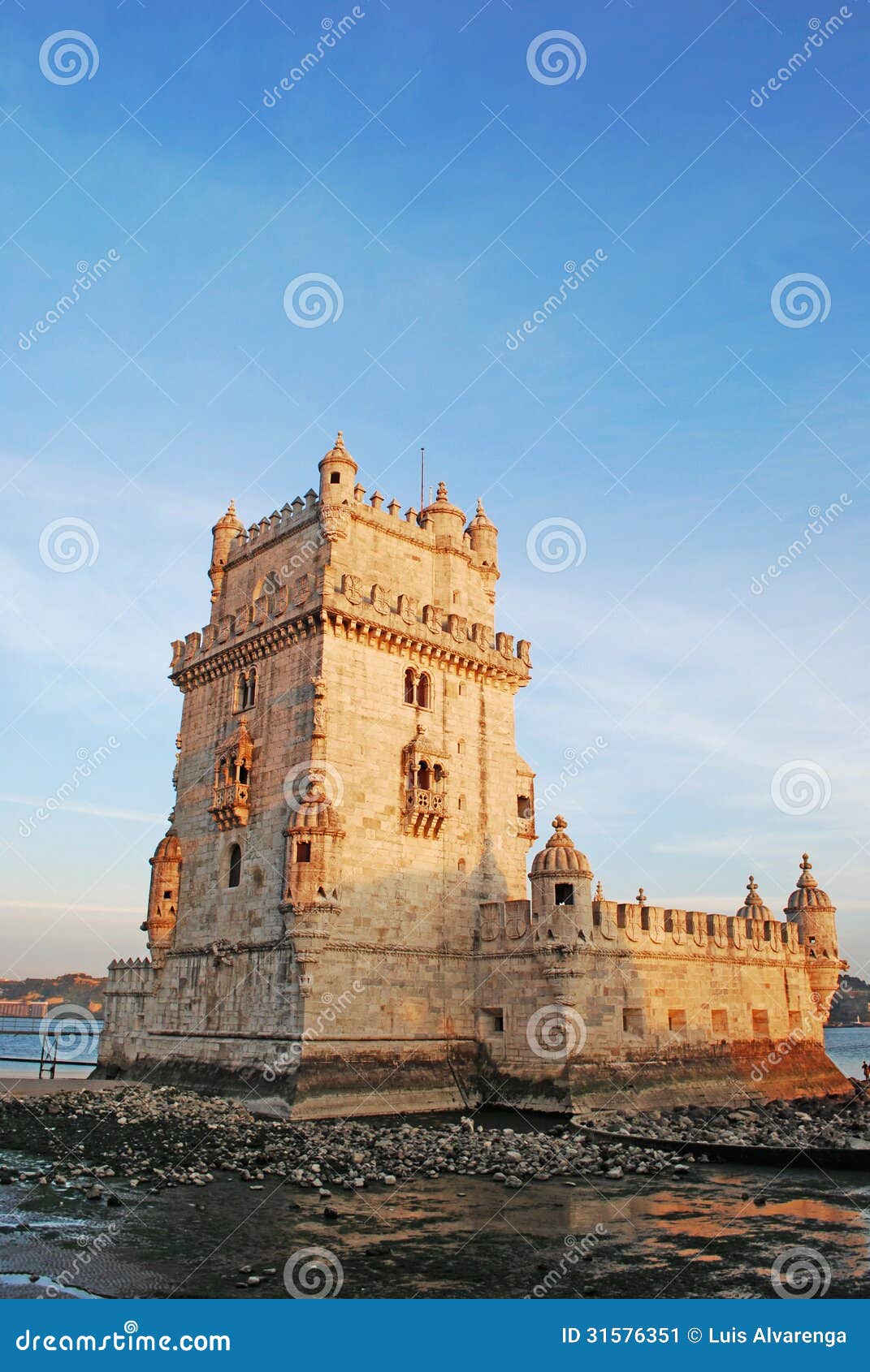 Torre de Belem imagen de archivo. Imagen de castillo - 31576351