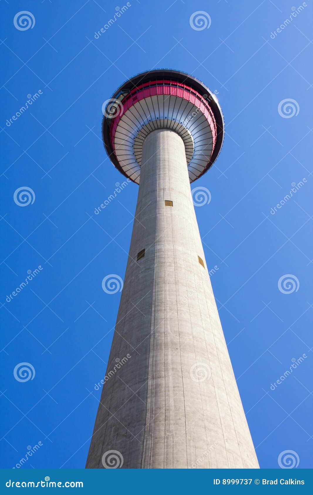 Torre de Calgary imagen de archivo. Imagen de vertical - 8999737
