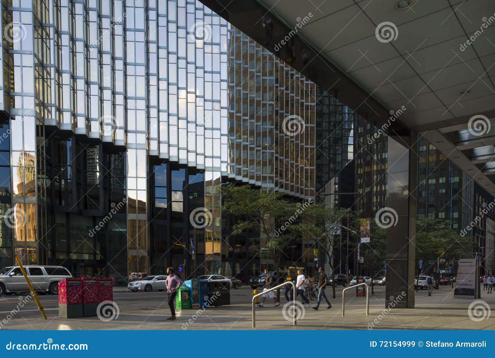 Torre de CNN en Toronto imagen de archivo editorial. Imagen de ...
