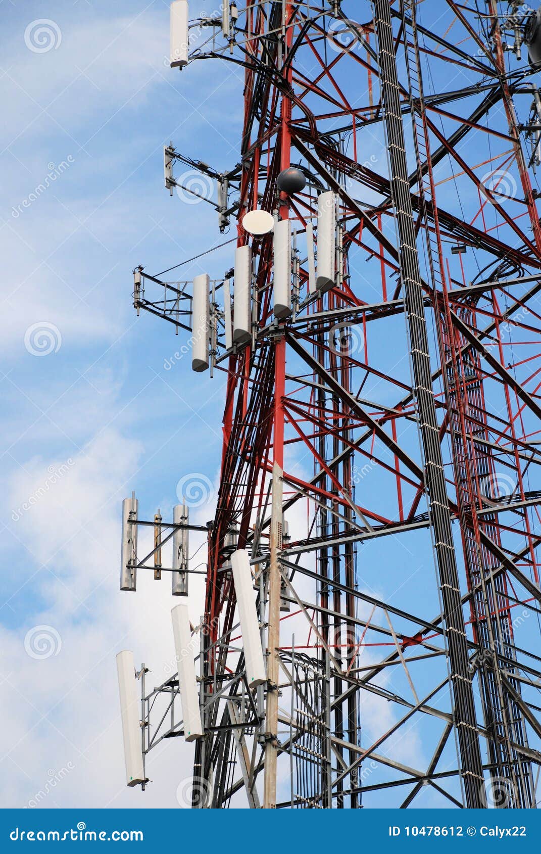 Torre de comunicaciones foto de archivo. Imagen de rojo - 10478612