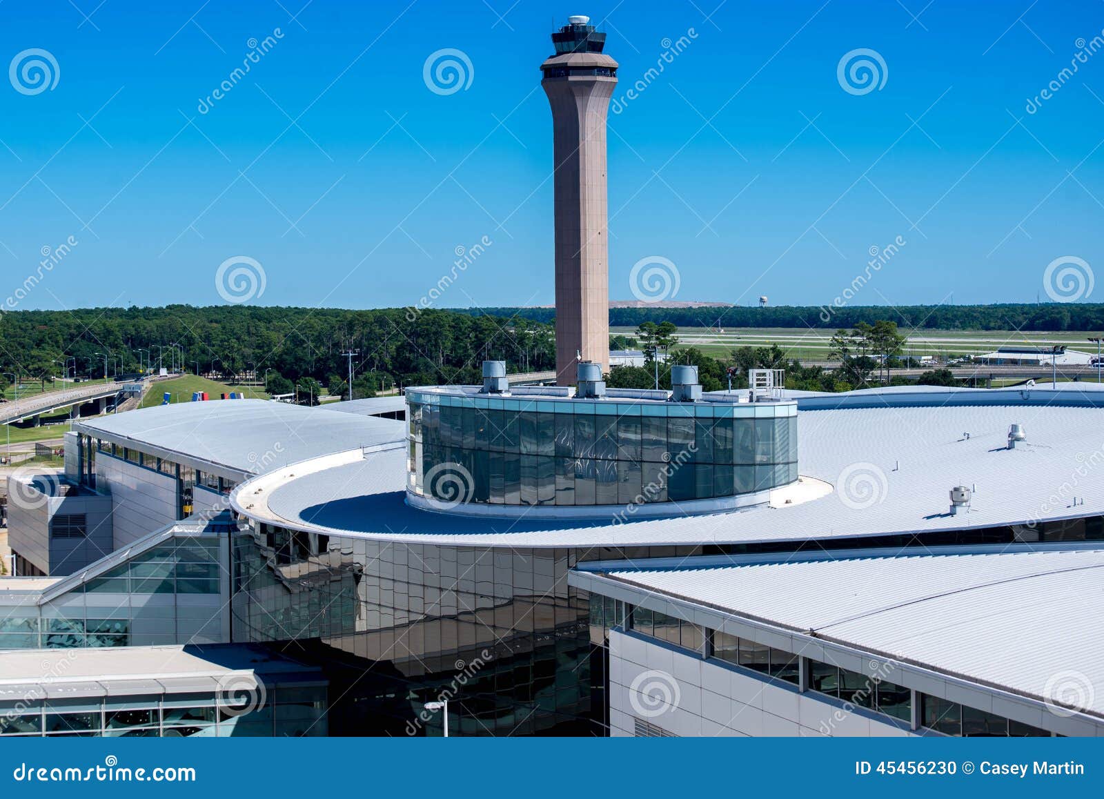 Torre De Controlo E Terminal Do Aeroporto Em IAH Imagem Editorial ...