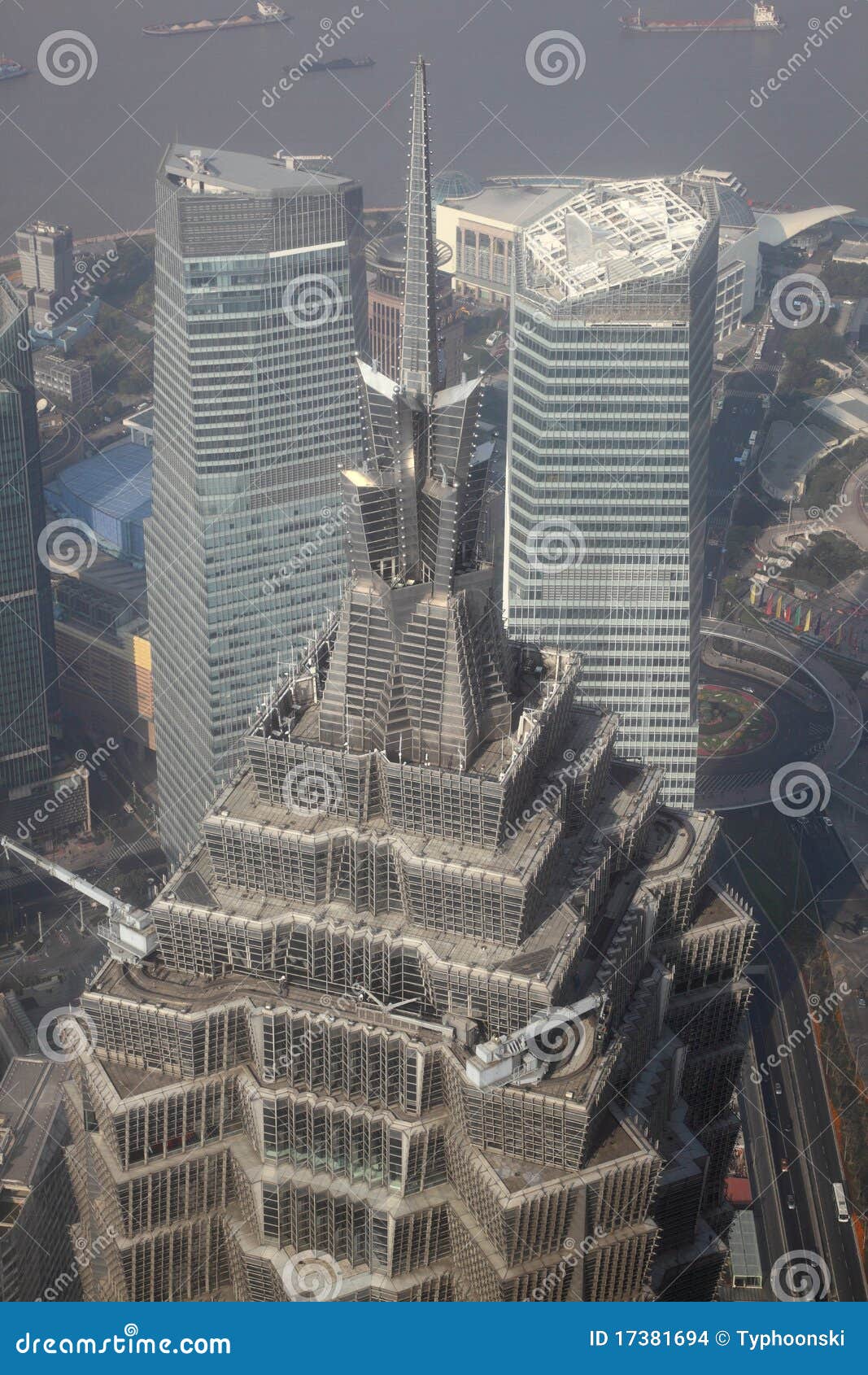 Torre de Jin Mao, Shanghai foto de stock. Imagem de alto - 17381694