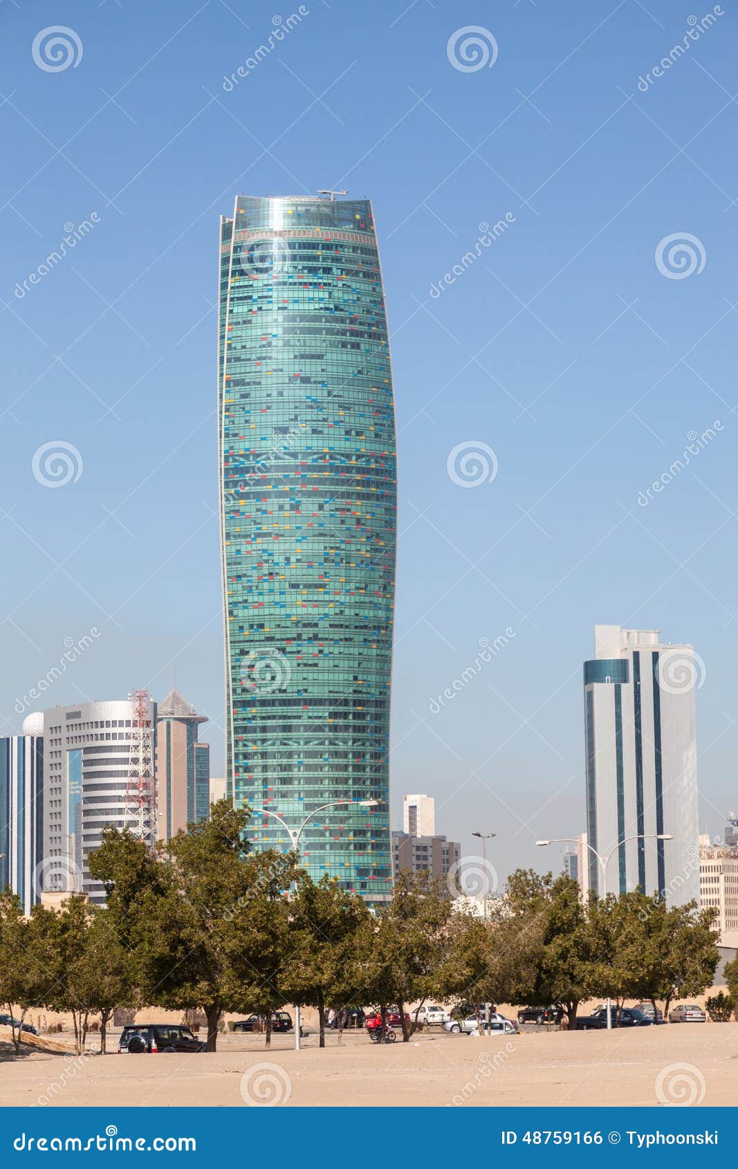 Torre De KIPCO Na Cidade Do Kuwait Foto Editorial - Imagem de kuweit ...