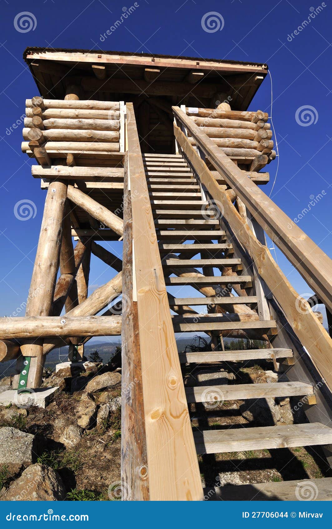 Torre de madera foto de archivo. Imagen de roca, alto - 27706044