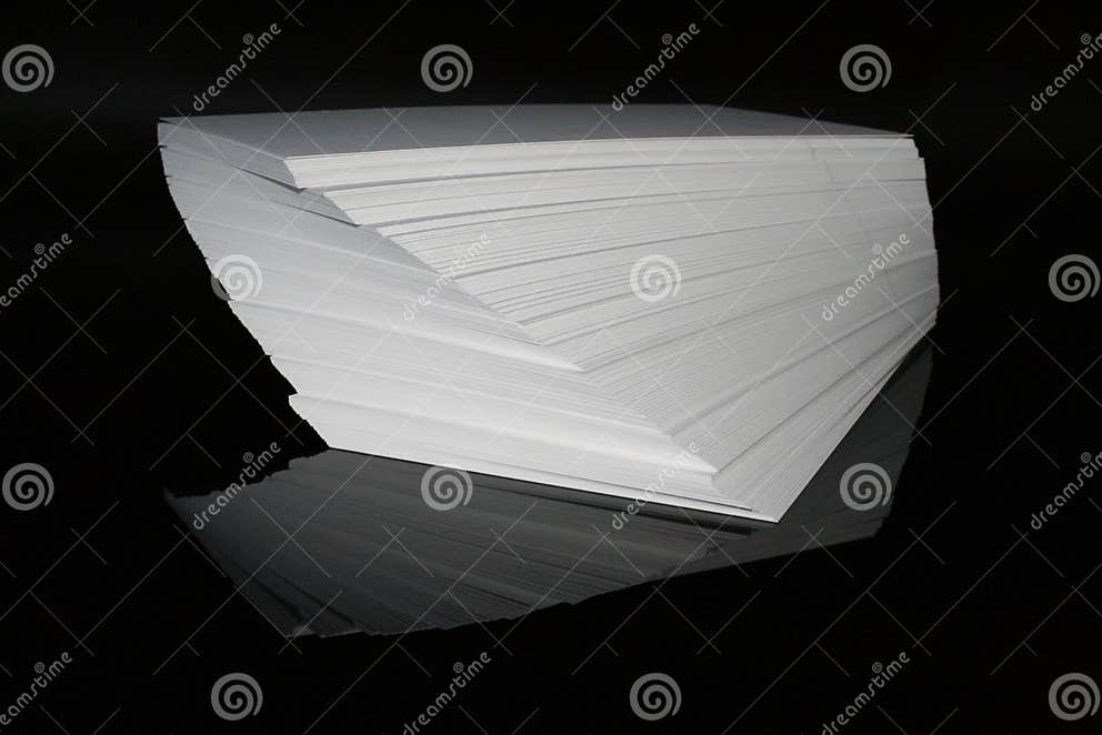 Torre de papel imagen de archivo. Imagen de idea, papel - 2768097