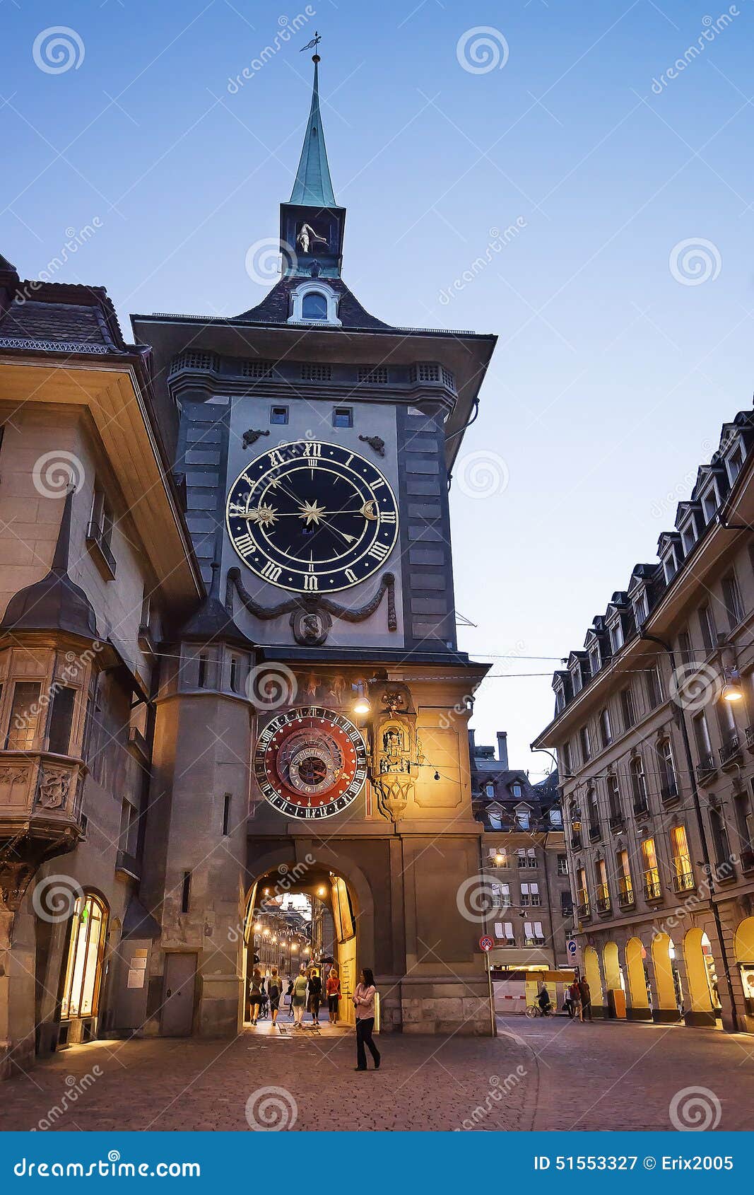 Torre De Reloj En Centro De Ciudad De Berna Imagen de archivo - Imagen ...