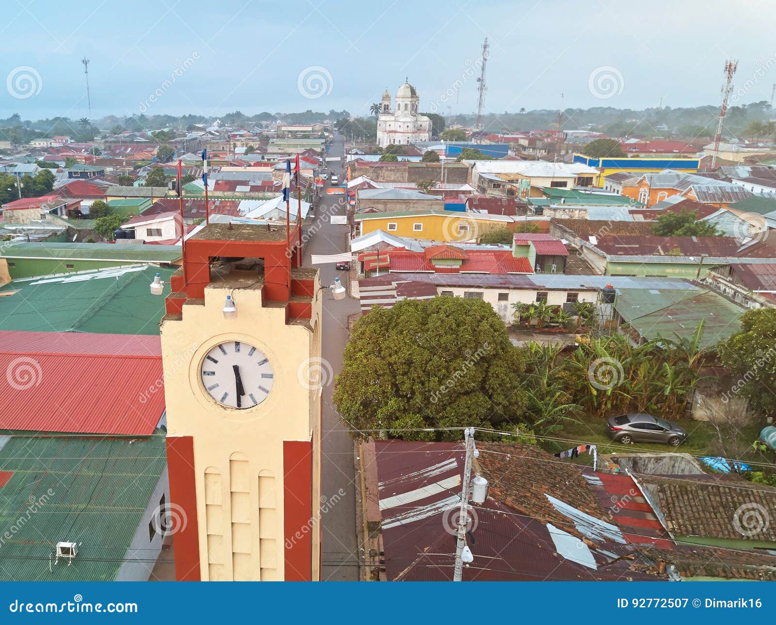 Torre De Reloj En La Ciudad De Diriamba Imagen de archivo - Imagen de ...