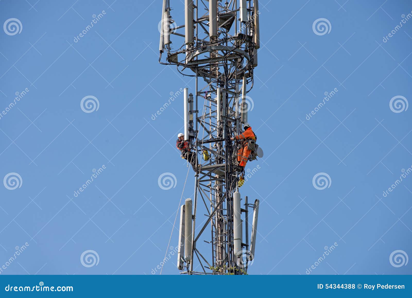 Torre Delle Telecomunicazioni Fotografia Stock Editoriale - Immagine di ...
