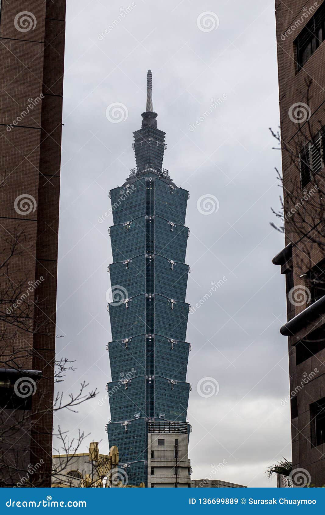 Torre di Taipei 101 immagine stock. Immagine di capitale - 136699889