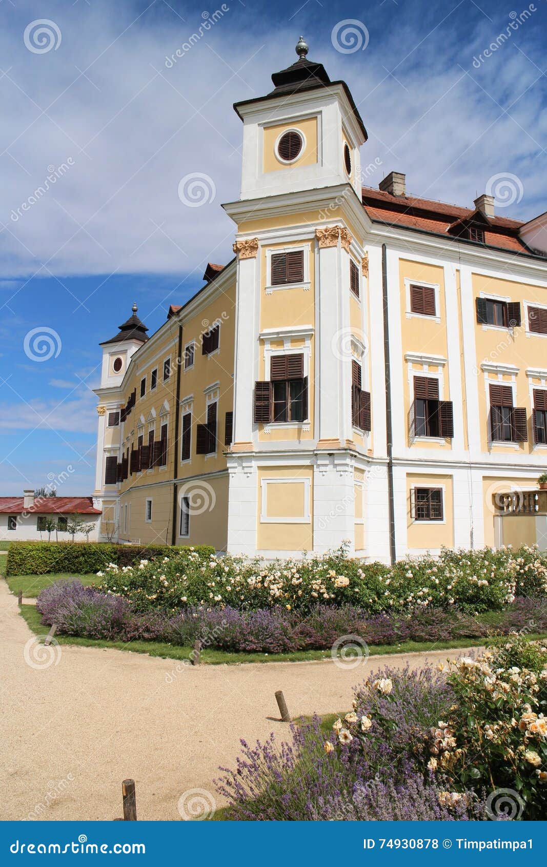 Torre Do Castelo De Milotice Foto de Stock - Imagem de janelas, castelo ...