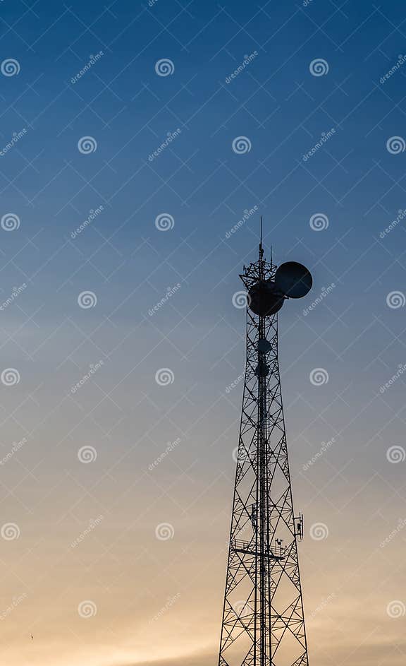 Torre do telefone celular imagem de stock. Imagem de rede - 40370001