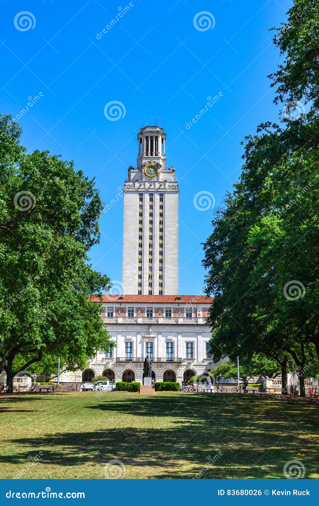 Torre En La Universidad De Texas Campus Foto de archivo - Imagen de ...
