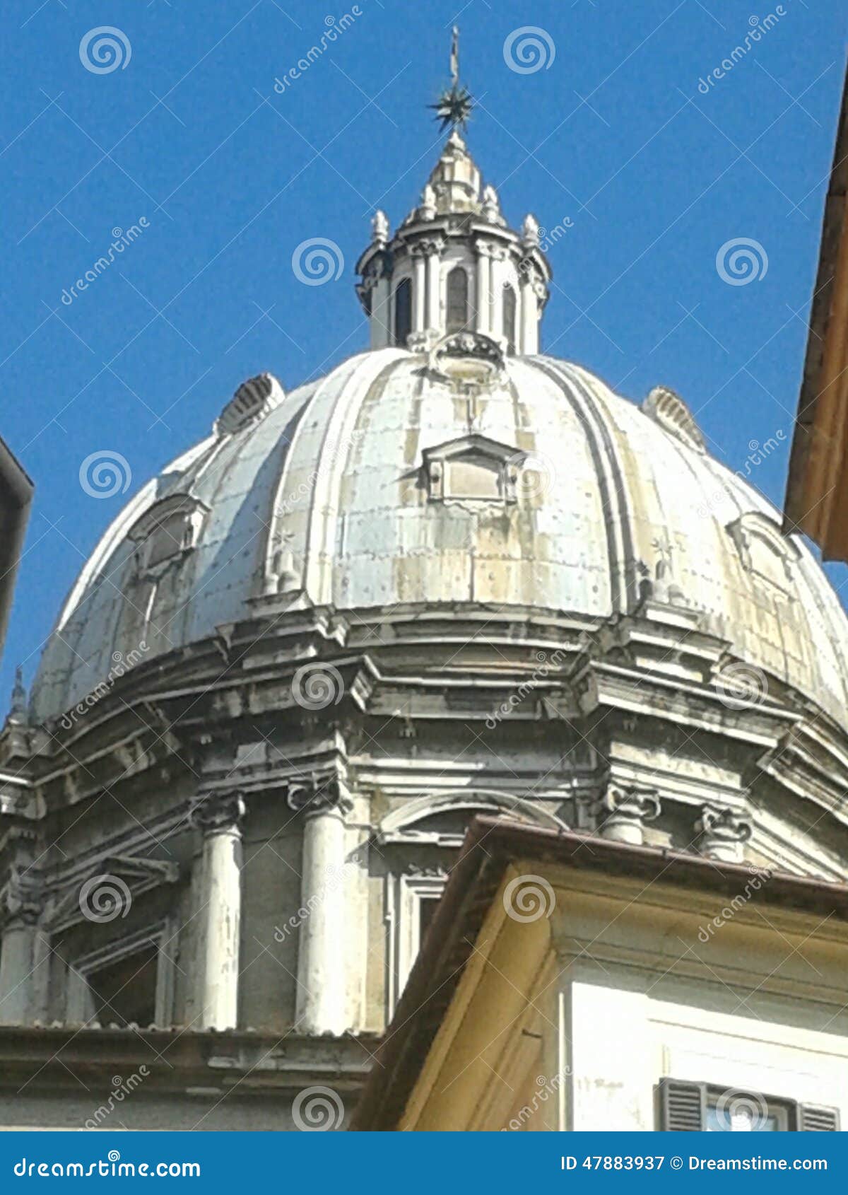 Torre en Roma imagen de archivo. Imagen de viejo, blanco - 47883937