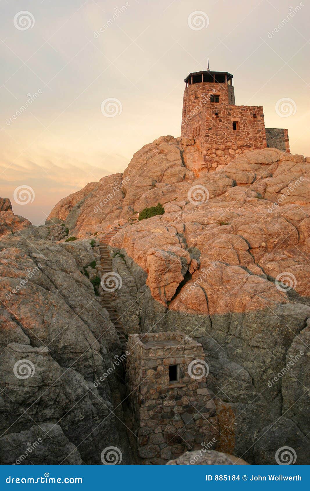 Torre forte foto de stock. Imagem de proteja, céu, nascente - 885184