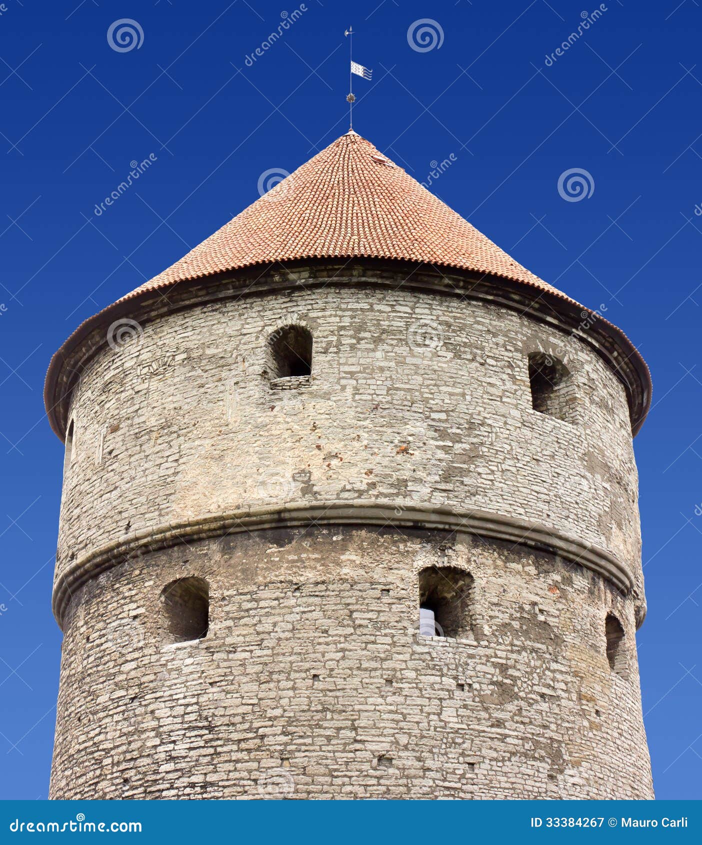 Torre medieval imagem de stock. Imagem de céu, medieval - 33384267
