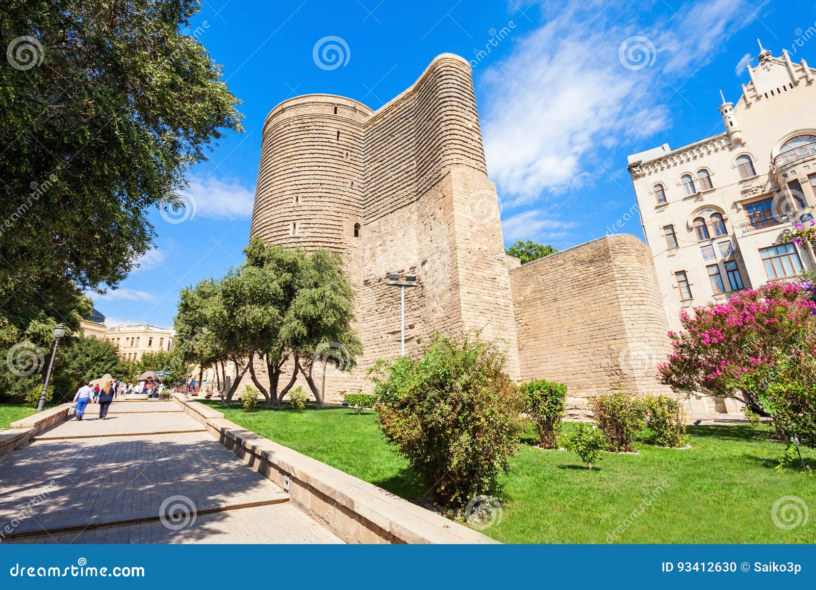 Torre nova em Baku imagem editorial. Imagem de lugar - 93412630