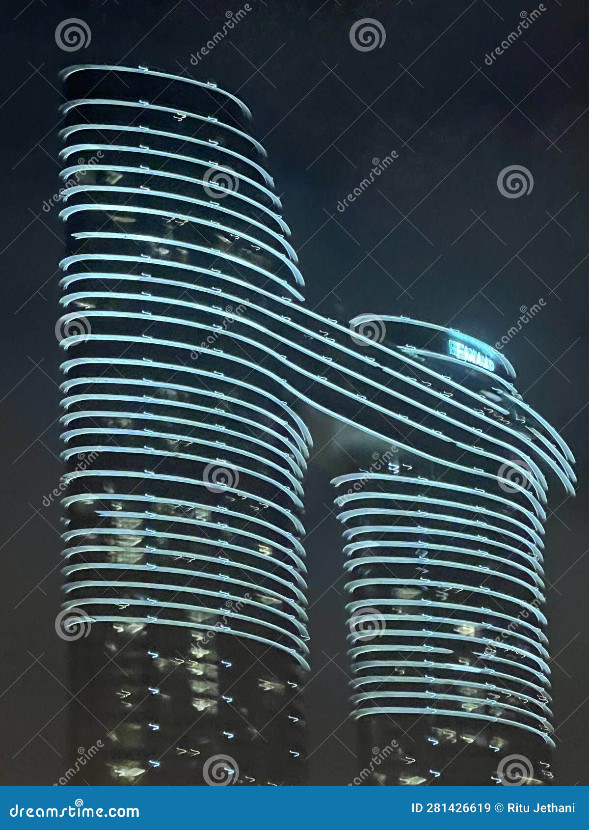 Torres De Skyview En Dubai Uae Imagen de archivo editorial - Imagen de ...