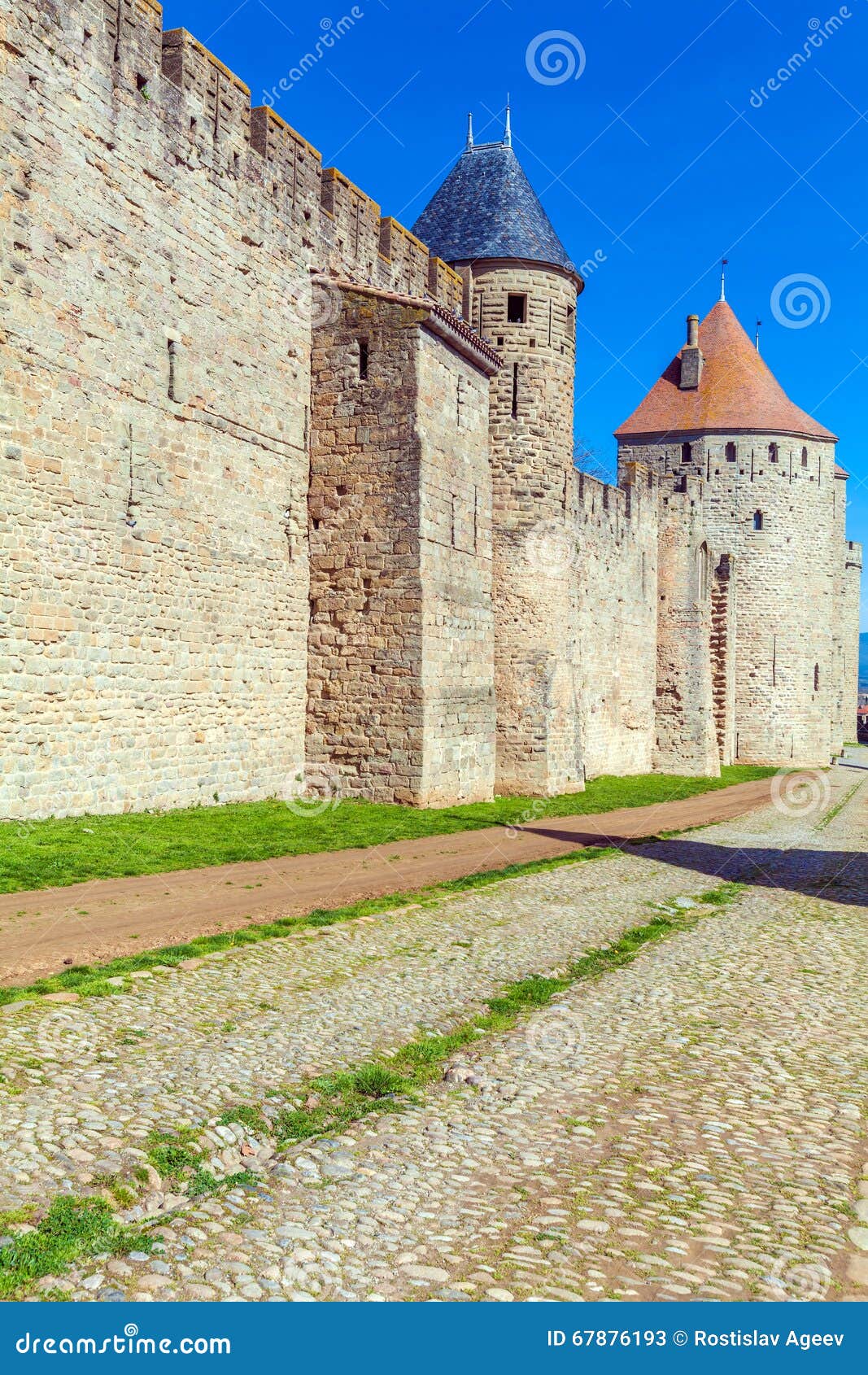 Torres Del Castillo Medieval, Carcasona Imagen de archivo - Imagen de ...