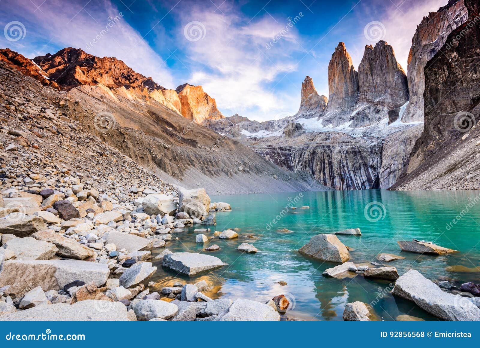 Torres Del Paine, Patagonia, Cile Fotografia Stock - Immagine di lago ...