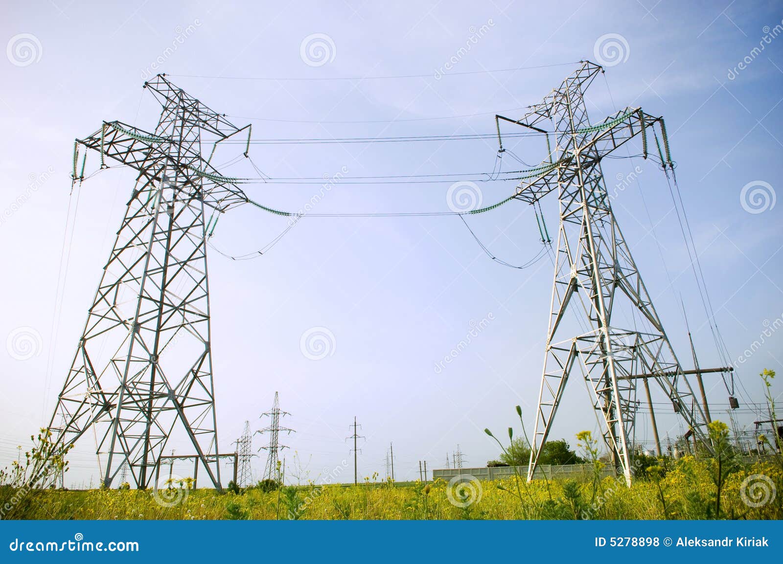 Torres Eléctricas Fotos de archivo libres de regalías - Imagen: 5278898
