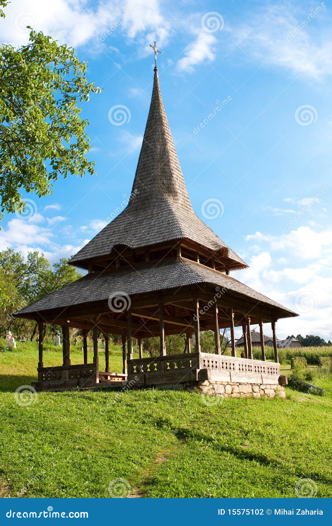 Torreta foto de archivo. Imagen de torreta, madera, europa - 15575102