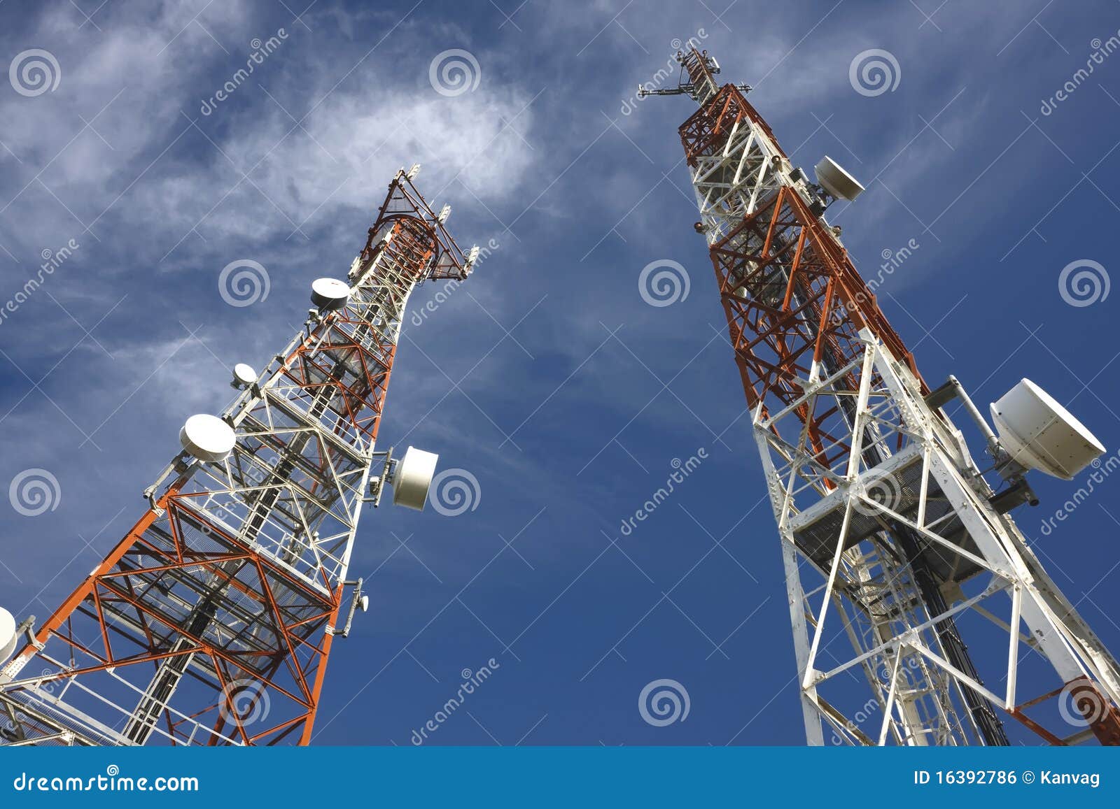 Torretta Di Telecomunicazioni Fotografia Stock - Immagine di antenna ...