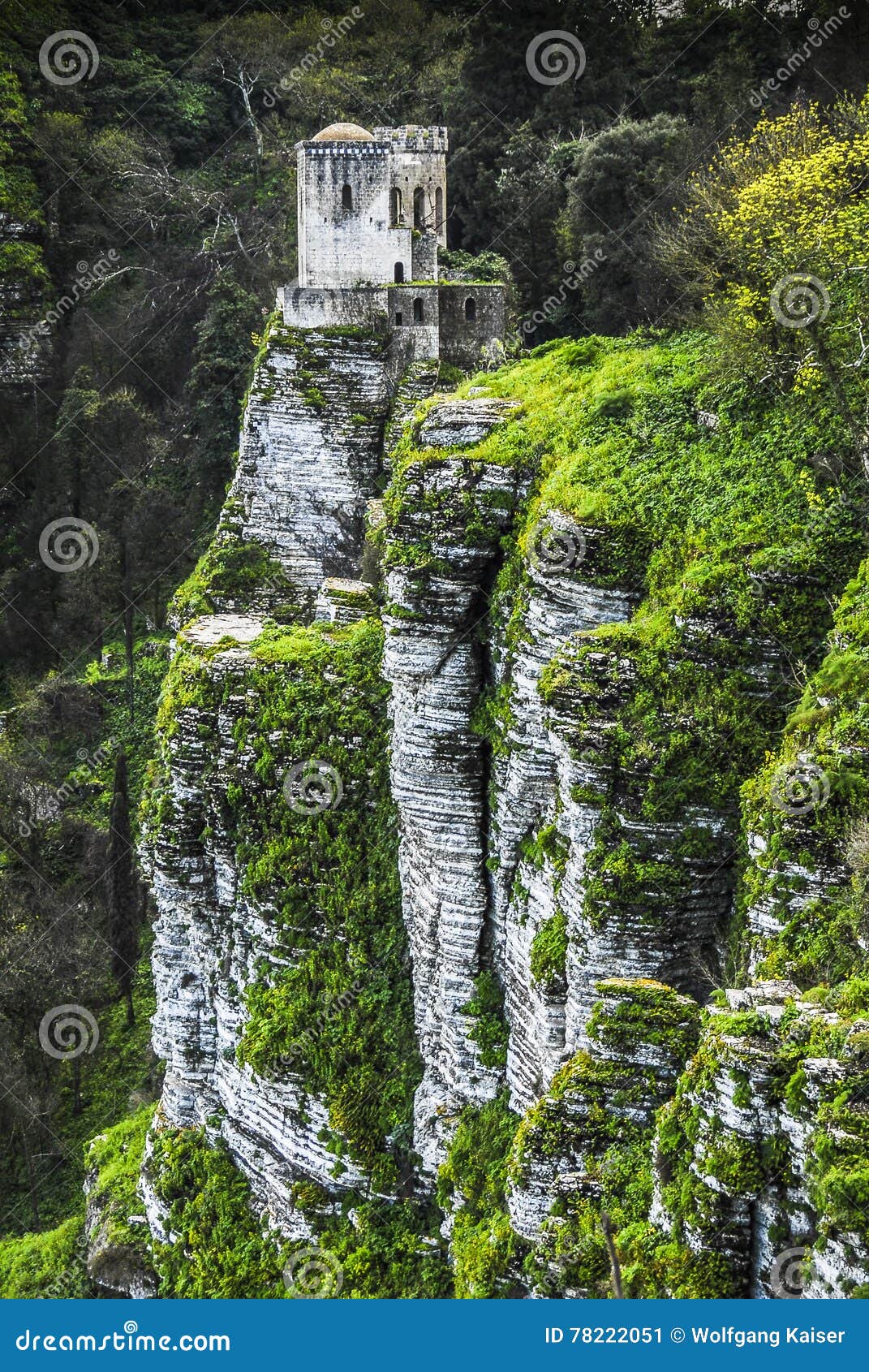 Torretta Pepoli Dans Erice, Sicile Image stock - Image du montagne ...
