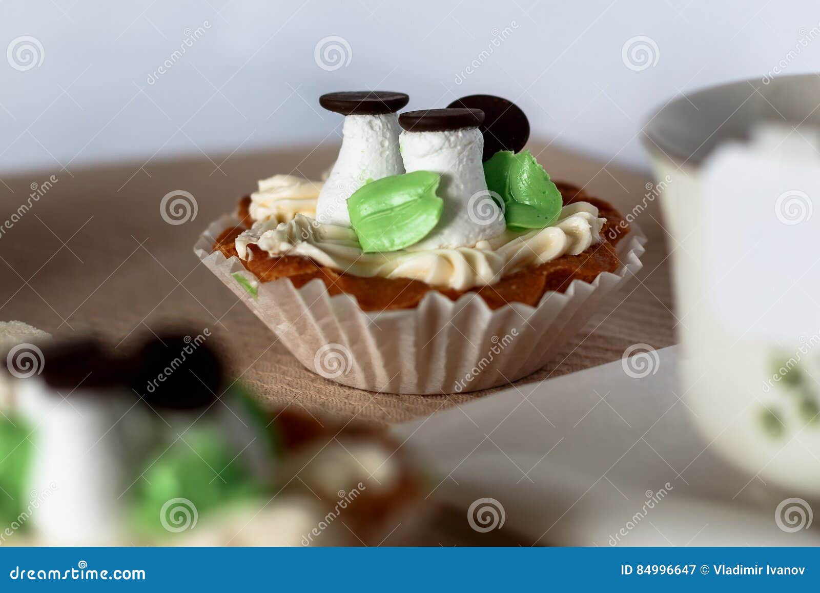 Torta Bajo La Forma De Setas Imagen de archivo - Imagen de postre ...