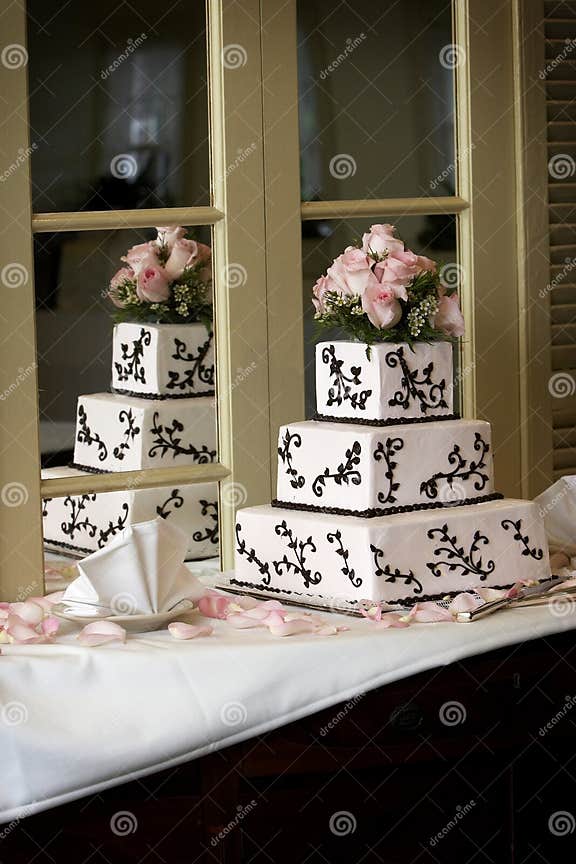 Torta de boda foto de archivo. Imagen de ceremonias, especial - 1510456