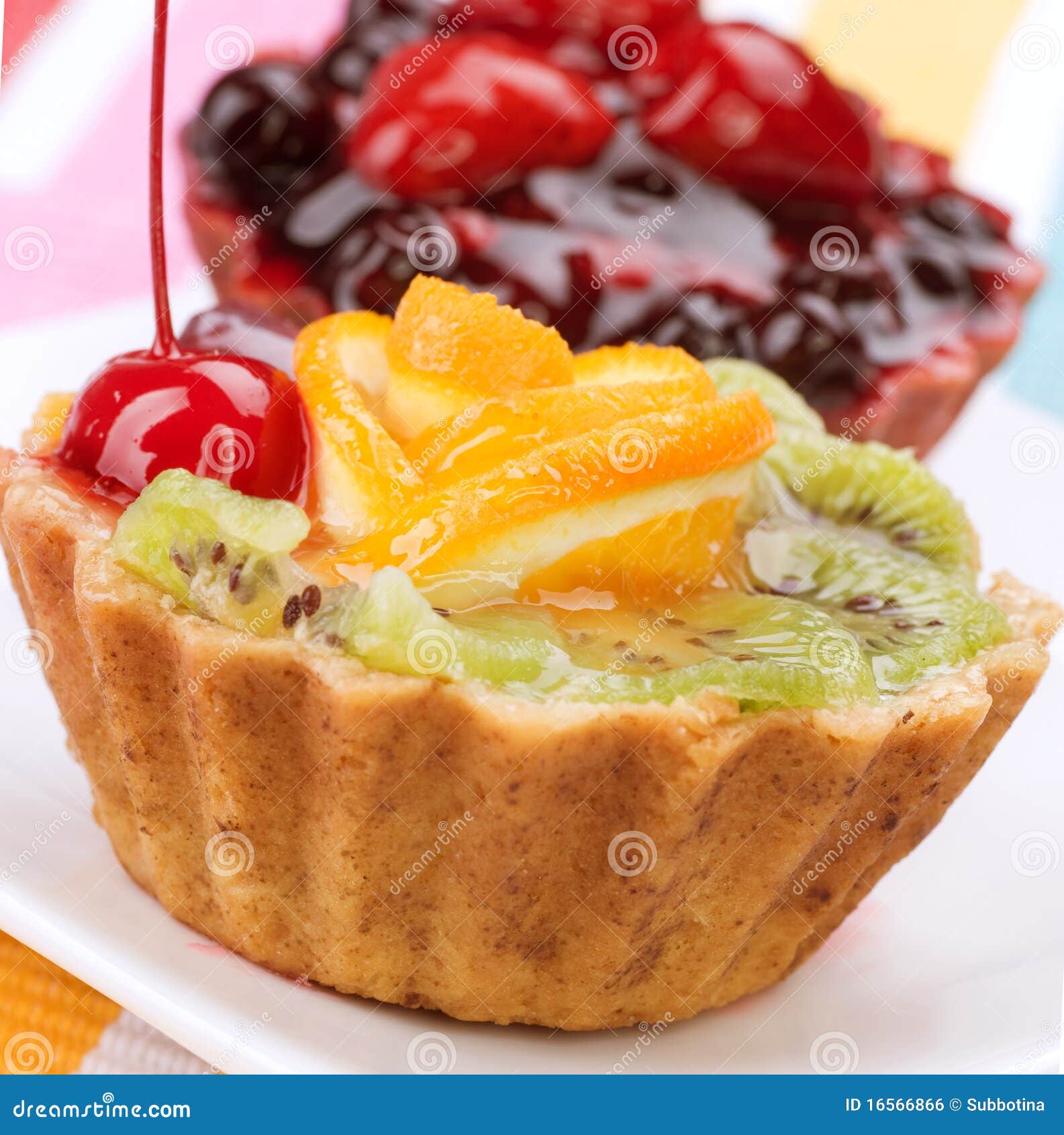 Torta de la fruta foto de archivo. Imagen de zarzamora - 16566866