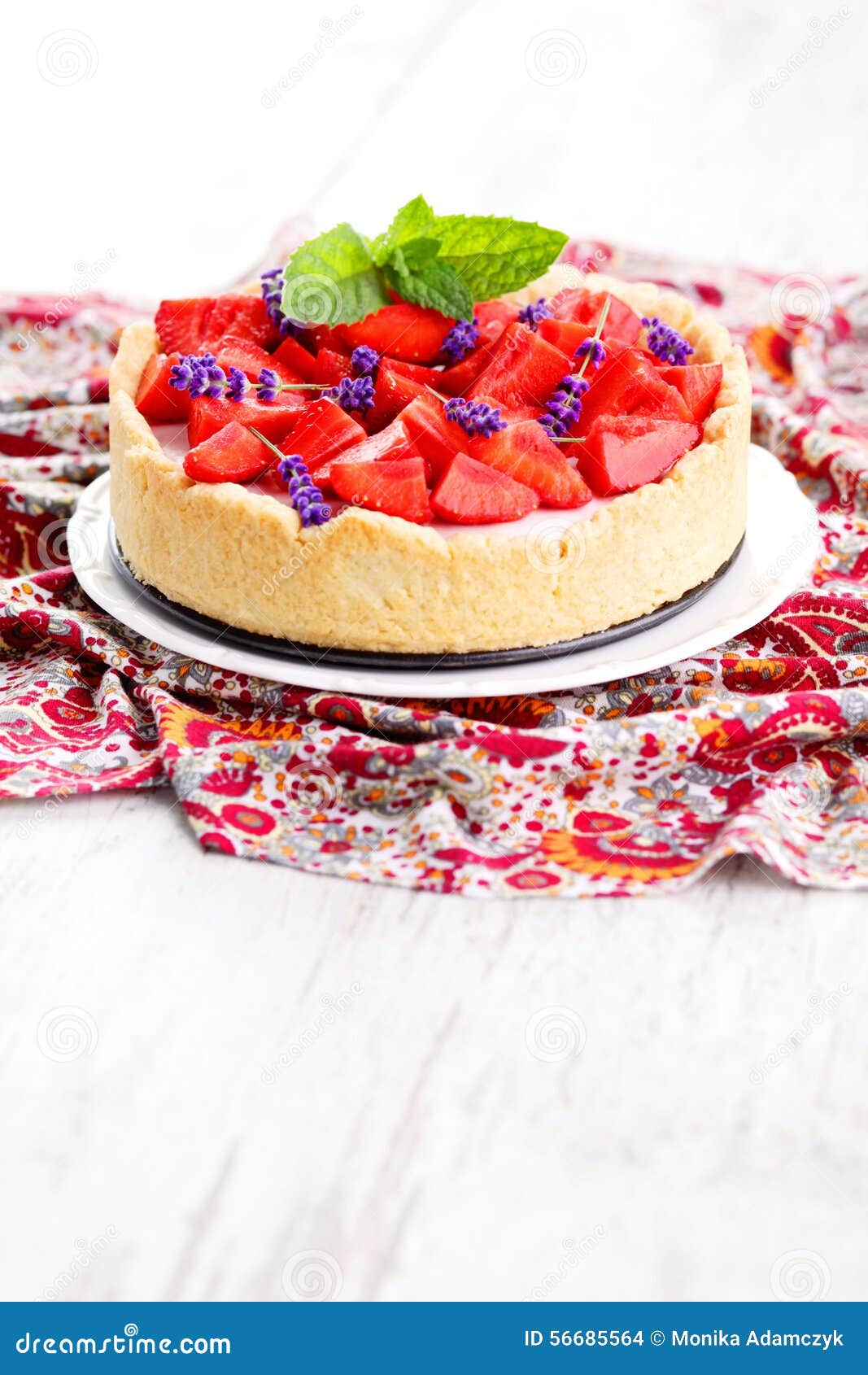 Torta Di Formaggio Della Fragola Fotografia Stock - Immagine di menta ...