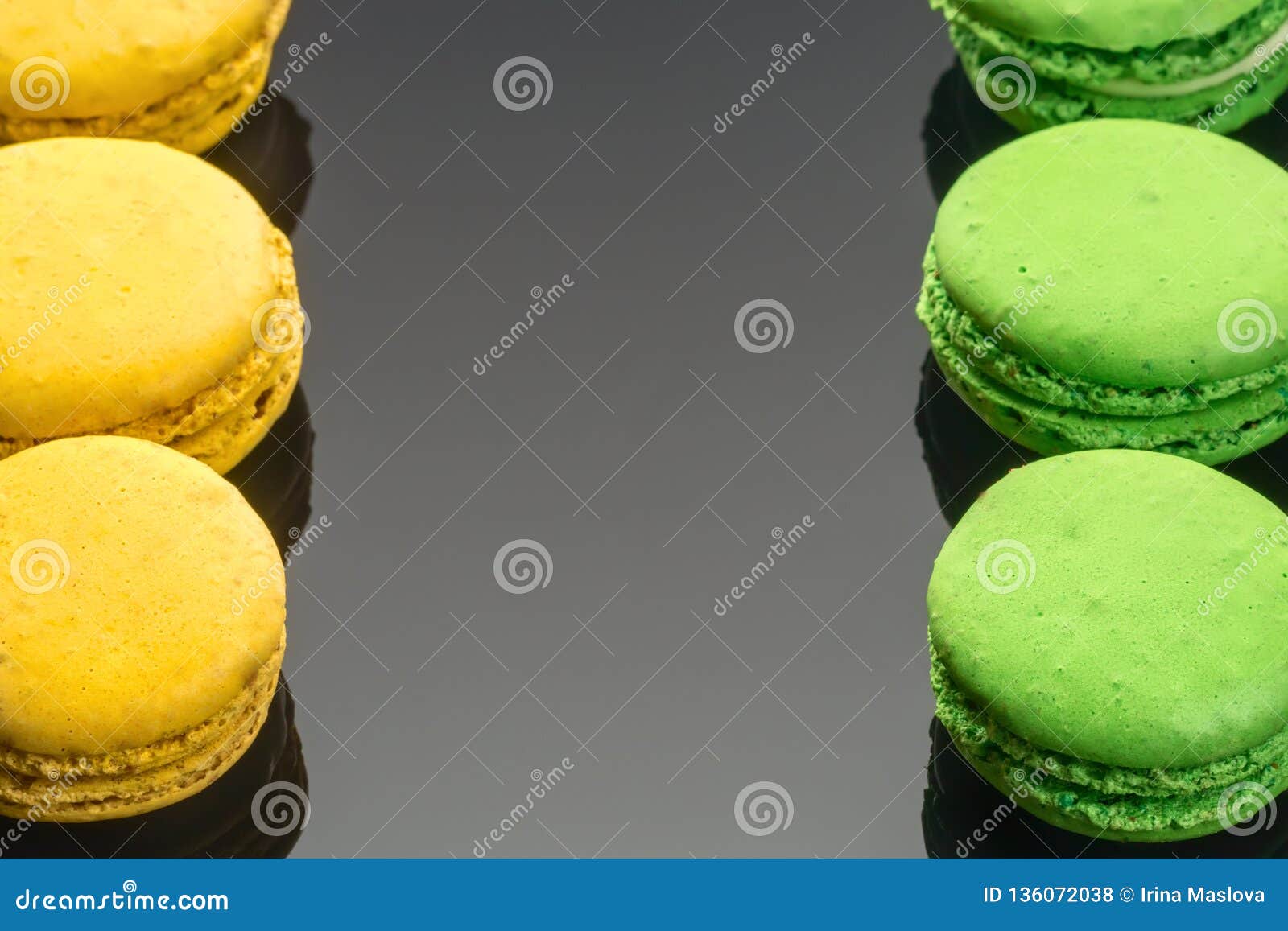 Torta Dulce Francesa Amarilla Verde Colorida Del Postre De Los ... Torta Dulce Francesa Amarilla Verde Colorida Del Postre De Los ...