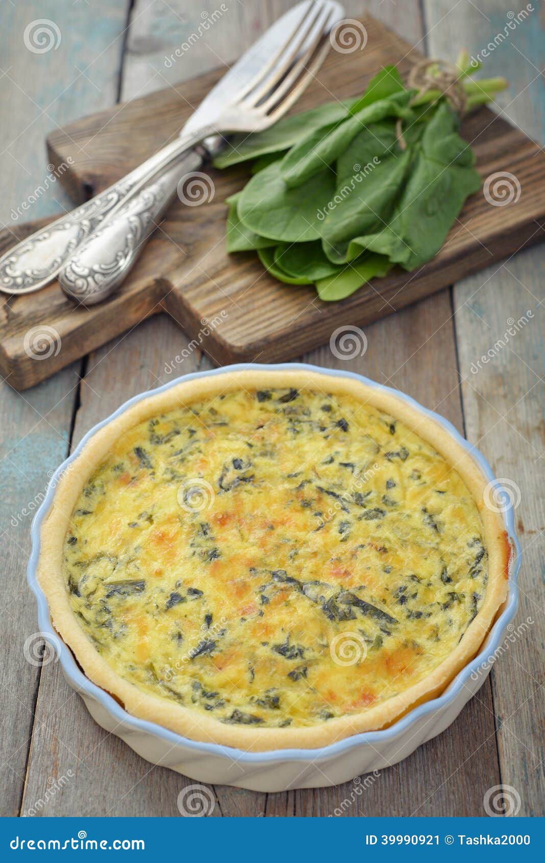 Torta Francesa Tradicional Da Quiche Imagem de Stock - Imagem de ...