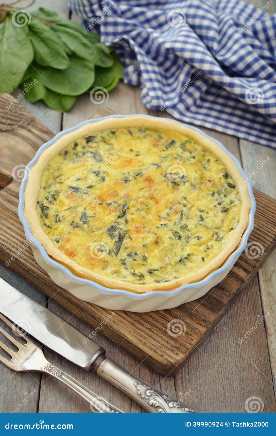 Torta Francesa Tradicional Da Quiche Foto de Stock - Imagem de ...