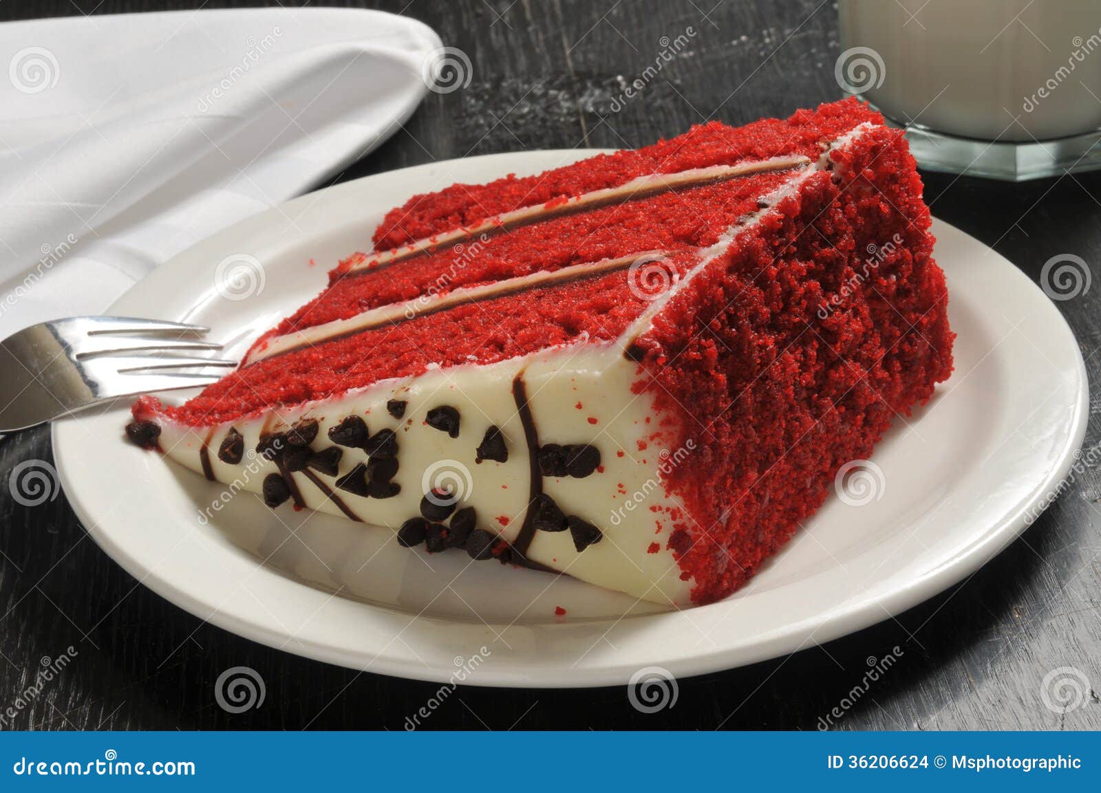 Torta roja del terciopelo foto de archivo. Imagen de rojo - 36206624