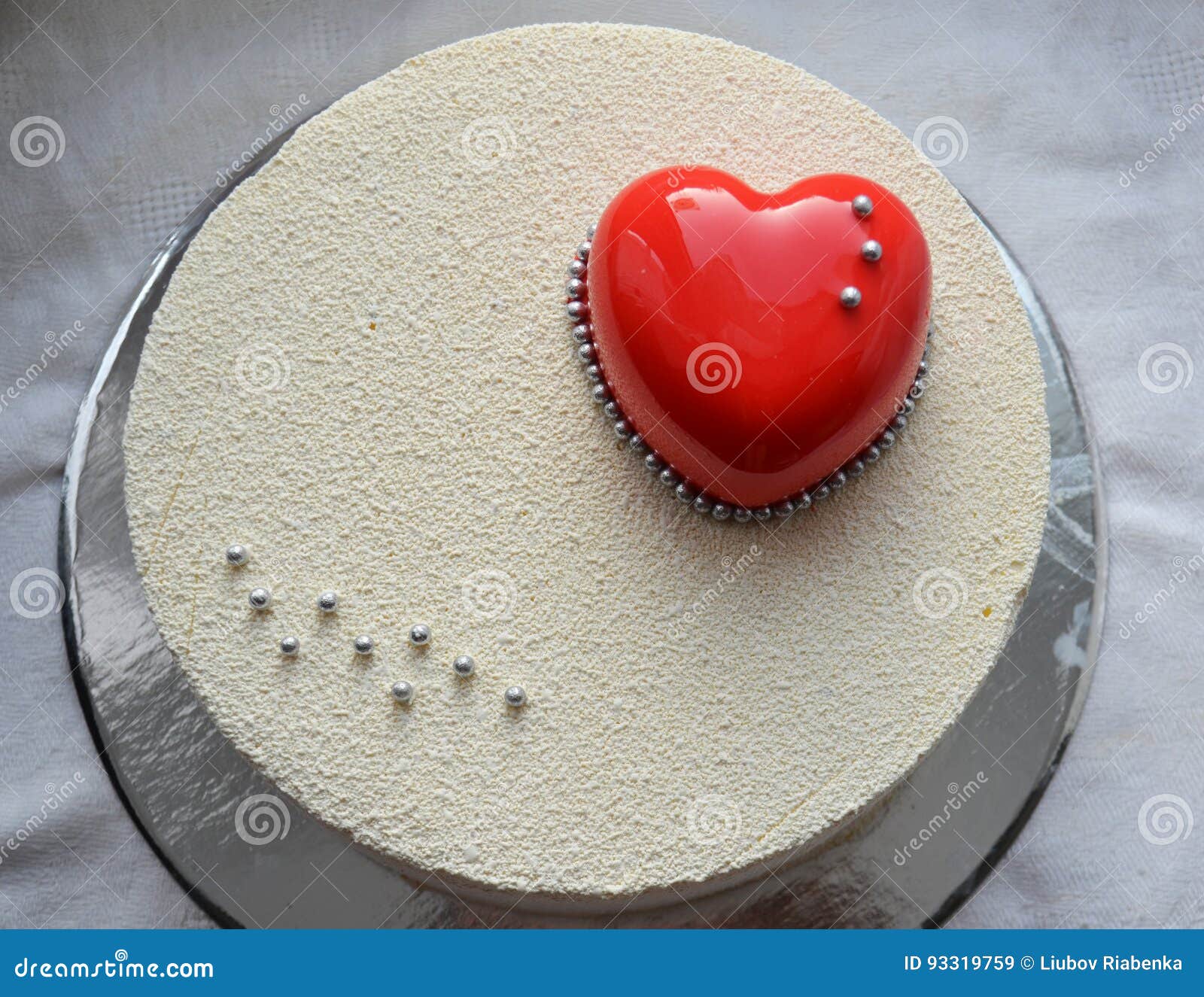 Torta roja del terciopelo imagen de archivo. Imagen de weekend - 93319759