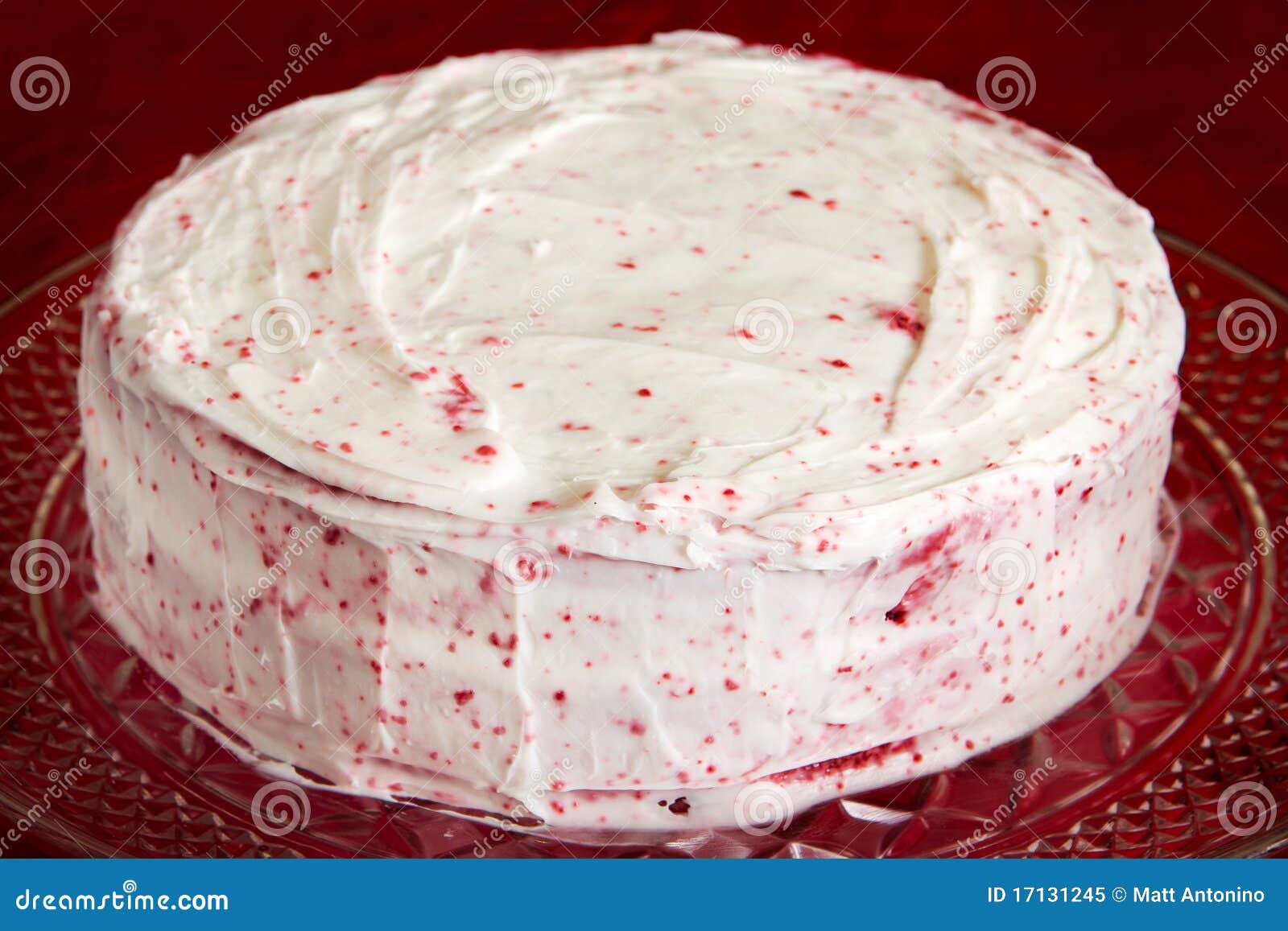 Torta rossa del velluto immagine stock. Immagine di rosso - 17131245